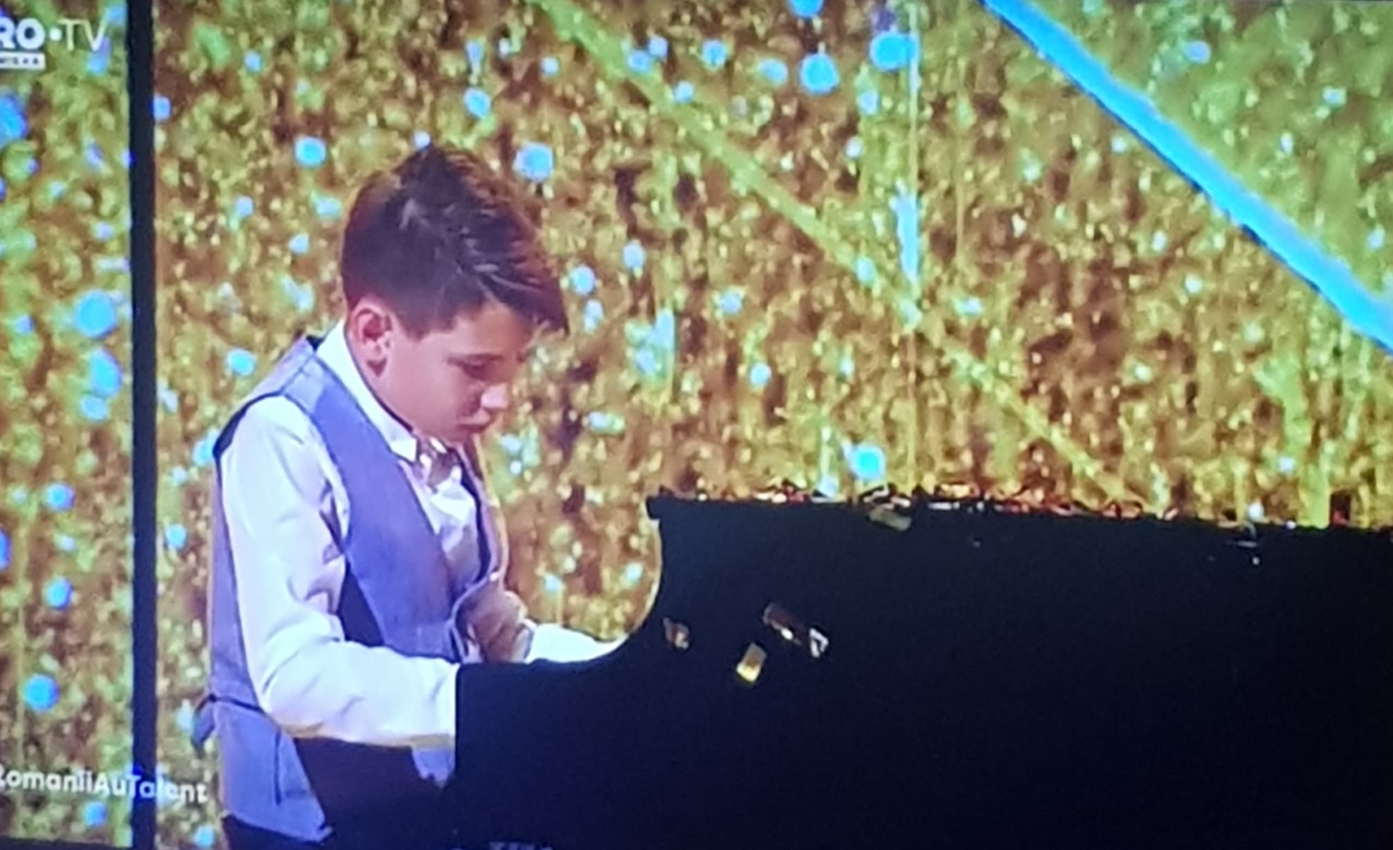 Şoc la Românii au talent! Cine a câştigat Golden Buzz-ul! Doctor în ...