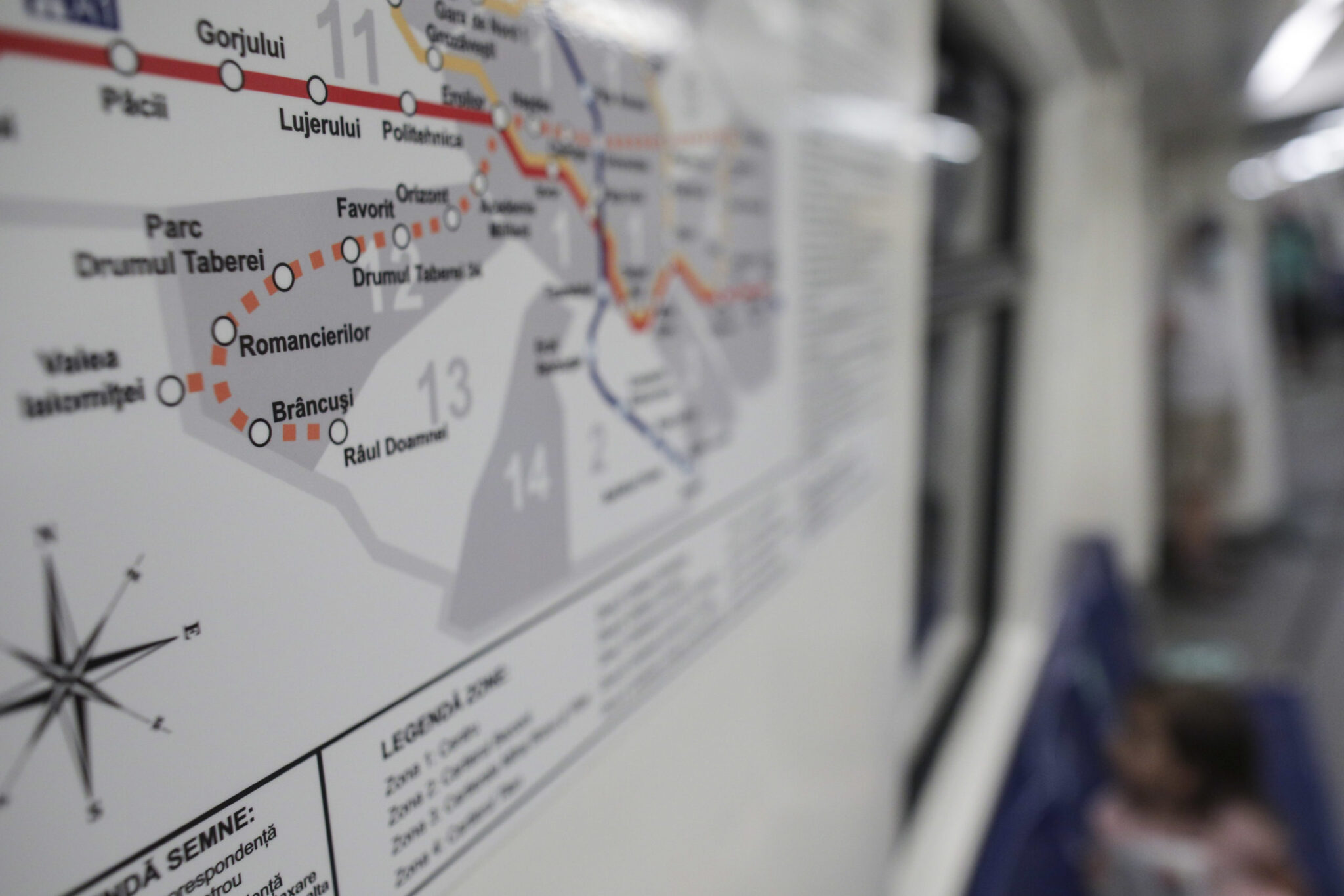 Metrou spre Aeroportul Otopeni. Magistrala M6 va beneficia de 12 ...