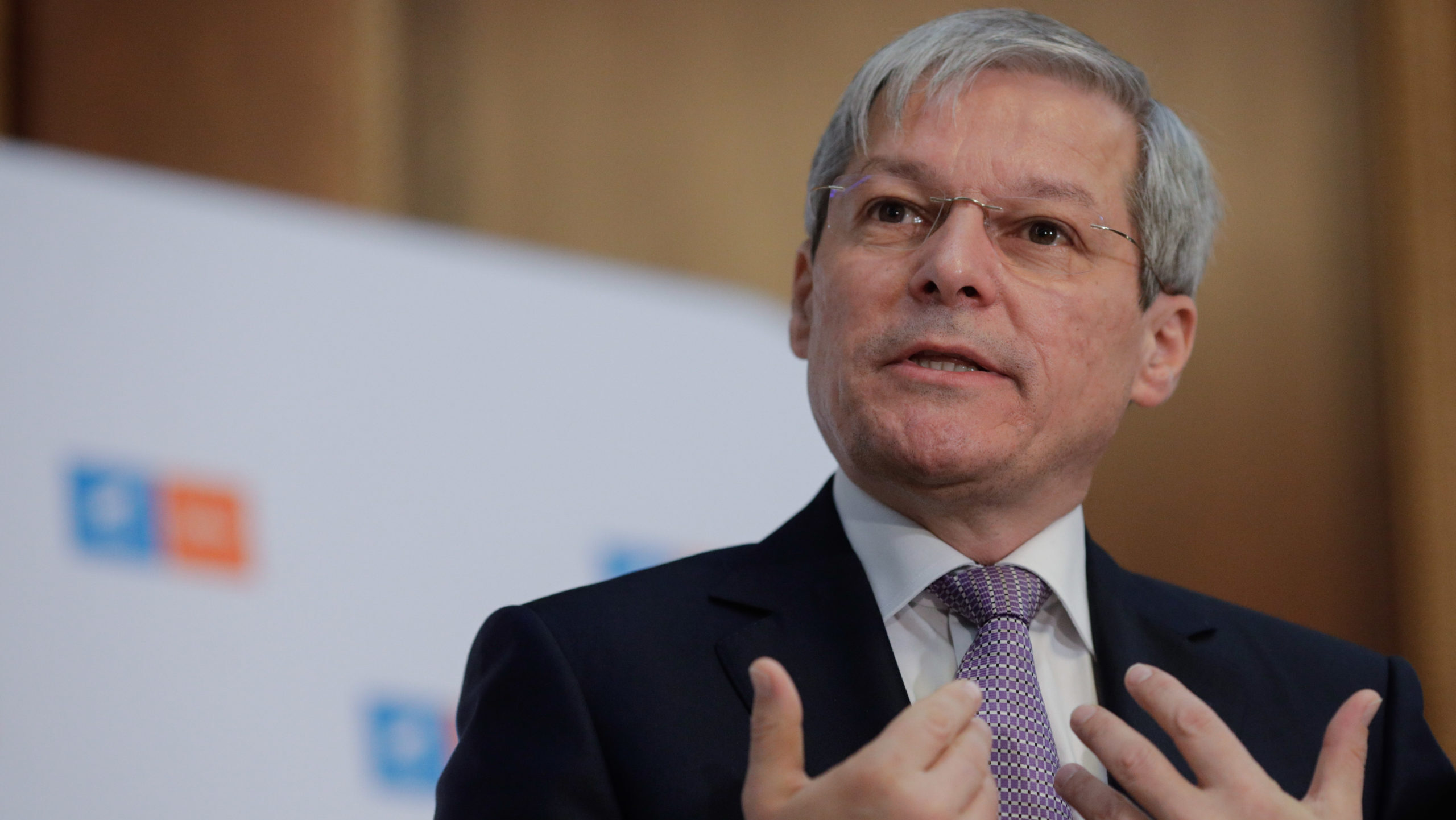 Dacian Cioloș, de la secretar UTC și lider PUNR, la comisar european și ...