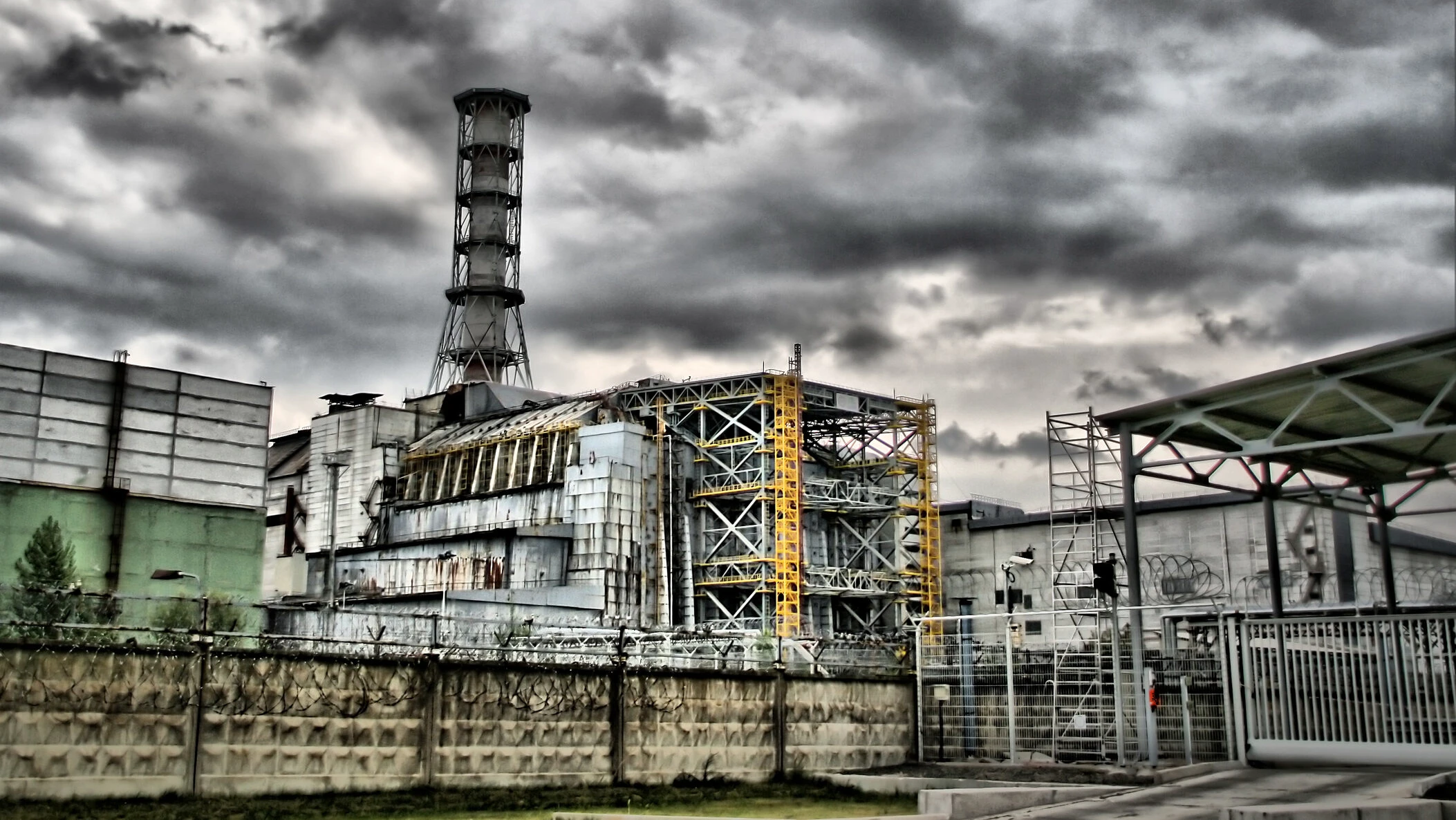 UPDATE. Alertă la Cernobîl. Explozie la fosta centrală nucleară ...