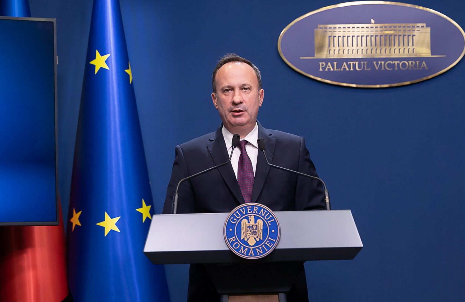 Adrian Câciu: Creşterea economică nu se vede şi în buzunarul românilor ...