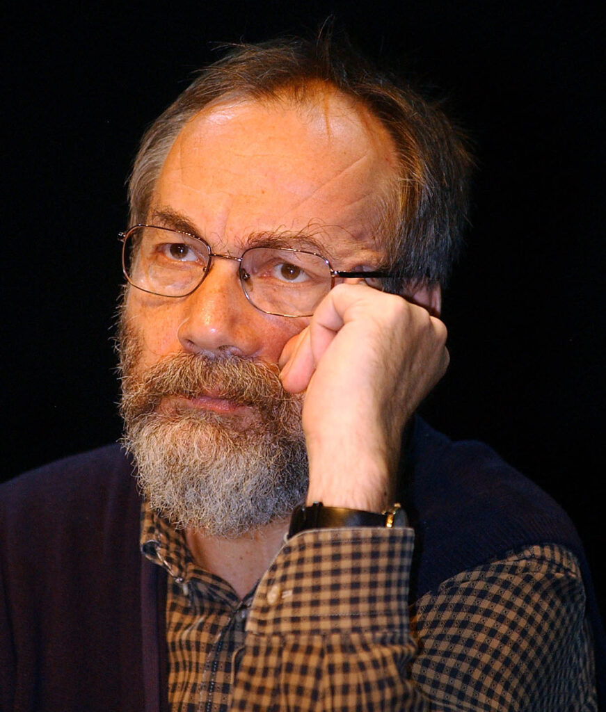 Un cunoscut scriitor și om politic din Ungaria s-a stins din viață ...