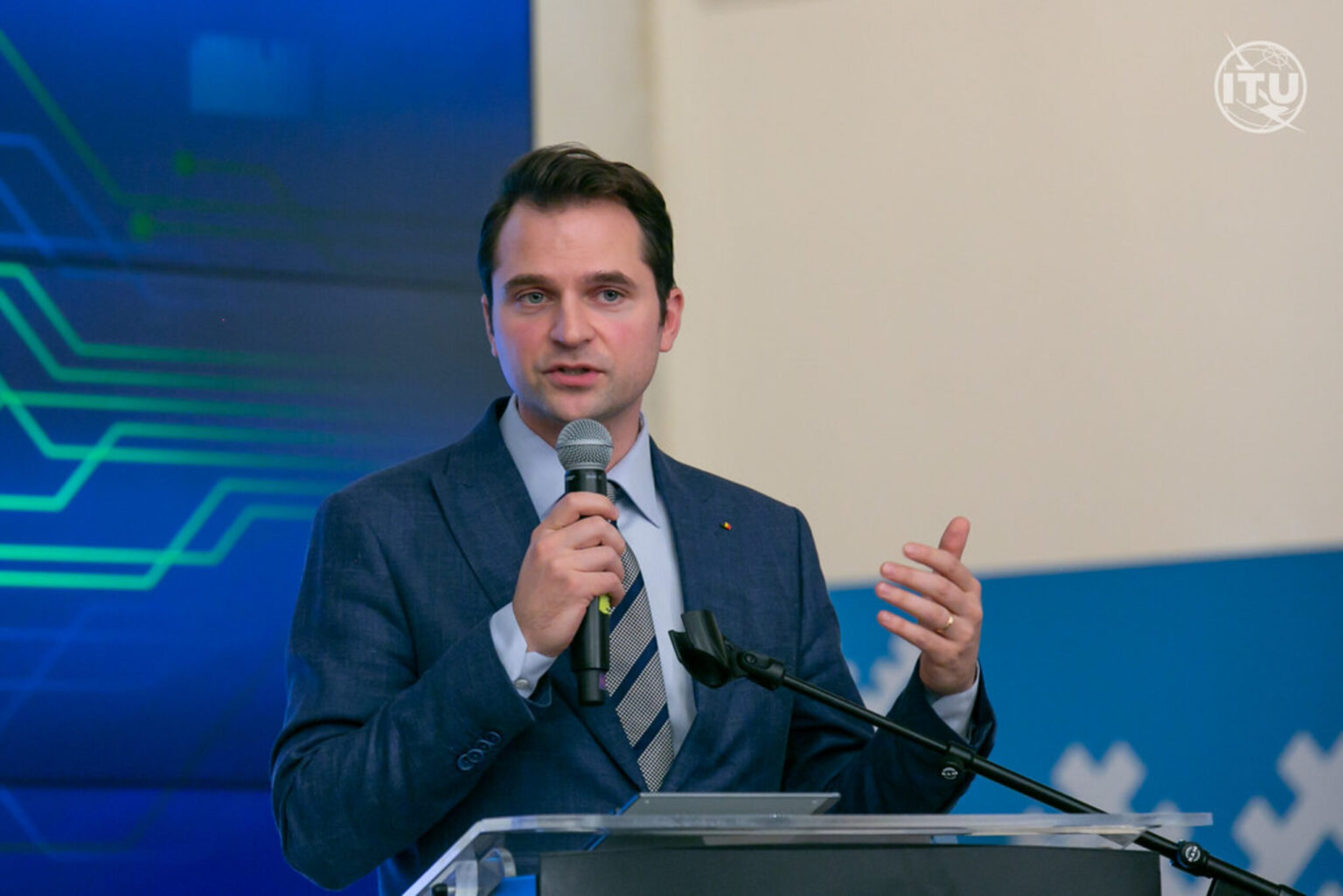 Sebastian Burduja: Plafonarea în energie, permisă cel puţin până în ...