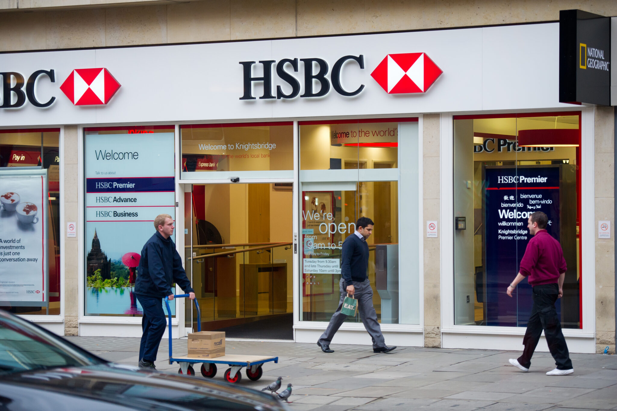 Filiala britanică a Silicon Valley Bank a fost cumpărată de HSBC. Banca ...