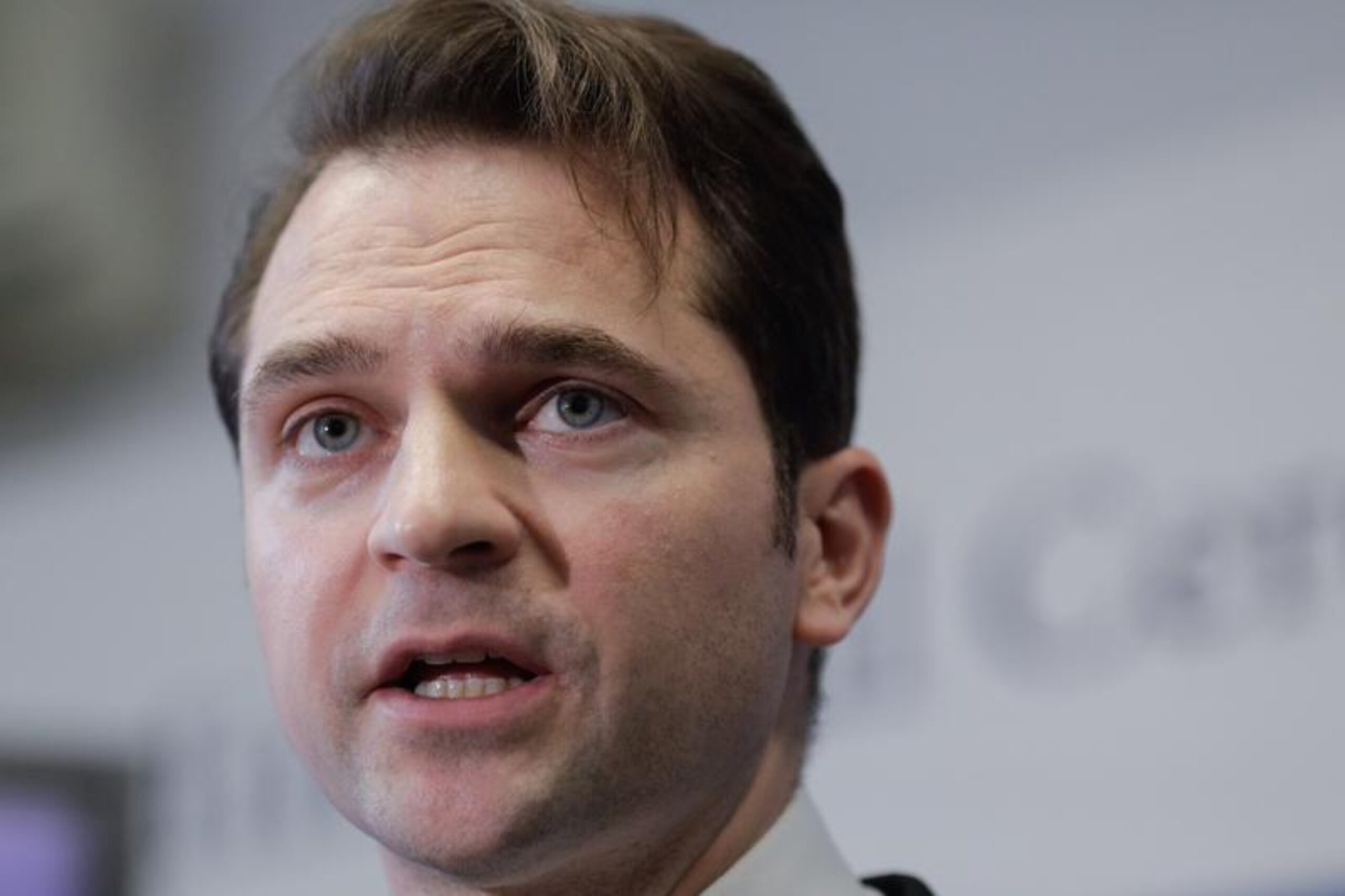 Sebastian Burduja spune că România se confruntă cu o mare problemă ...