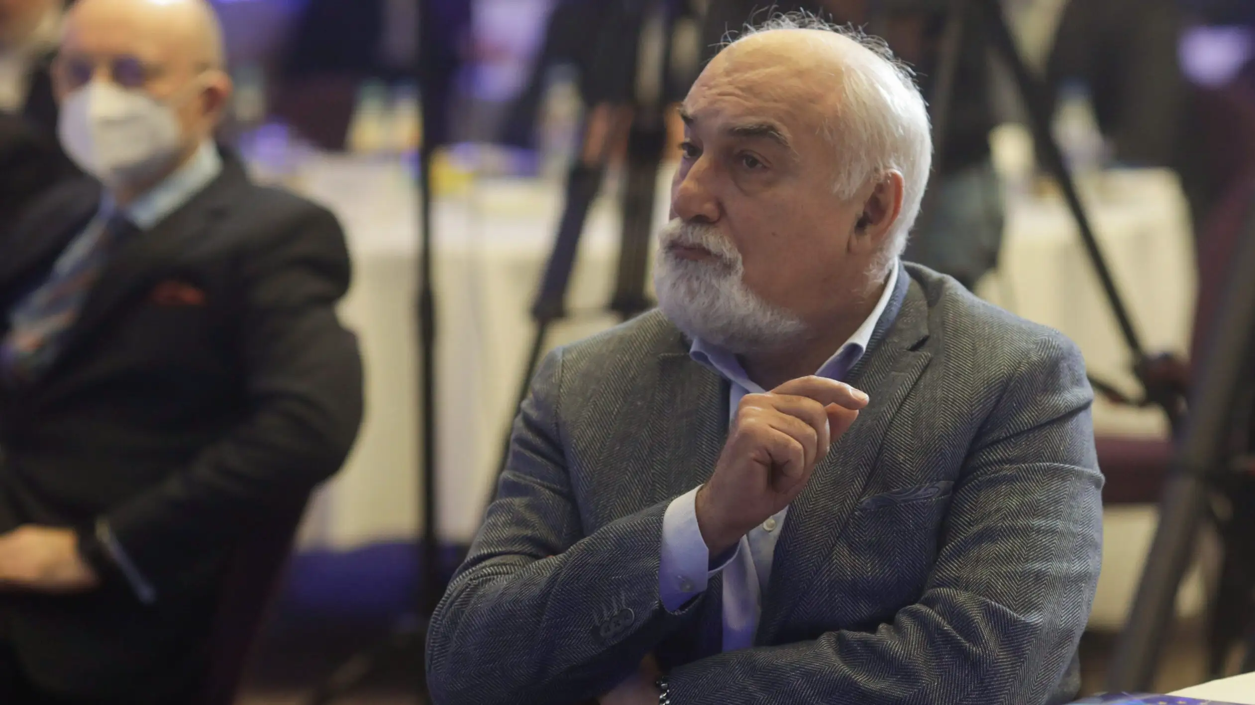 Varujan Vosganian: „Bolojan procedează ca Lenin”. Foștii membri ALDE ...