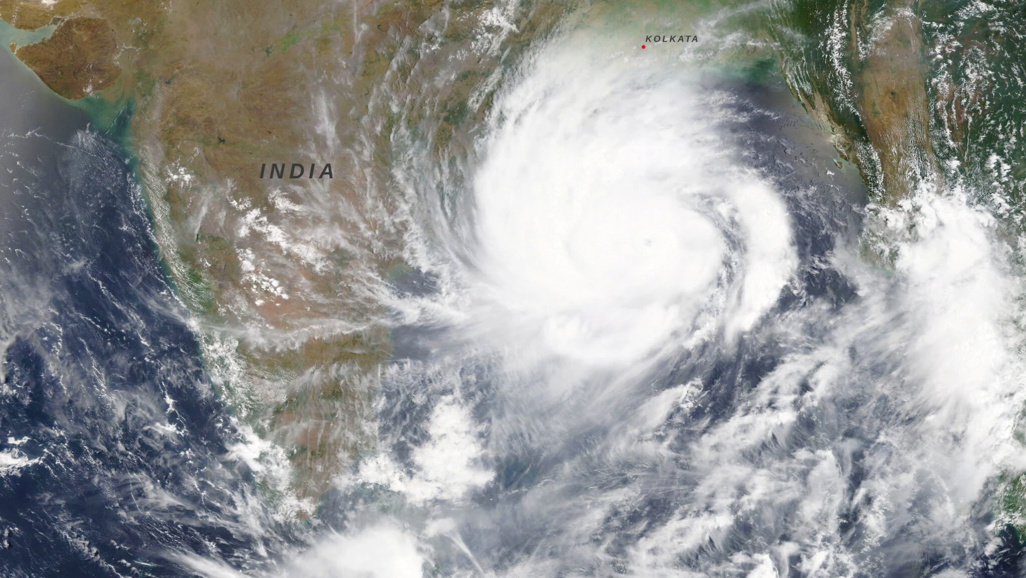 Cod roşu de fenomene extreme. Se anunță furtuni și vijelii – Capital