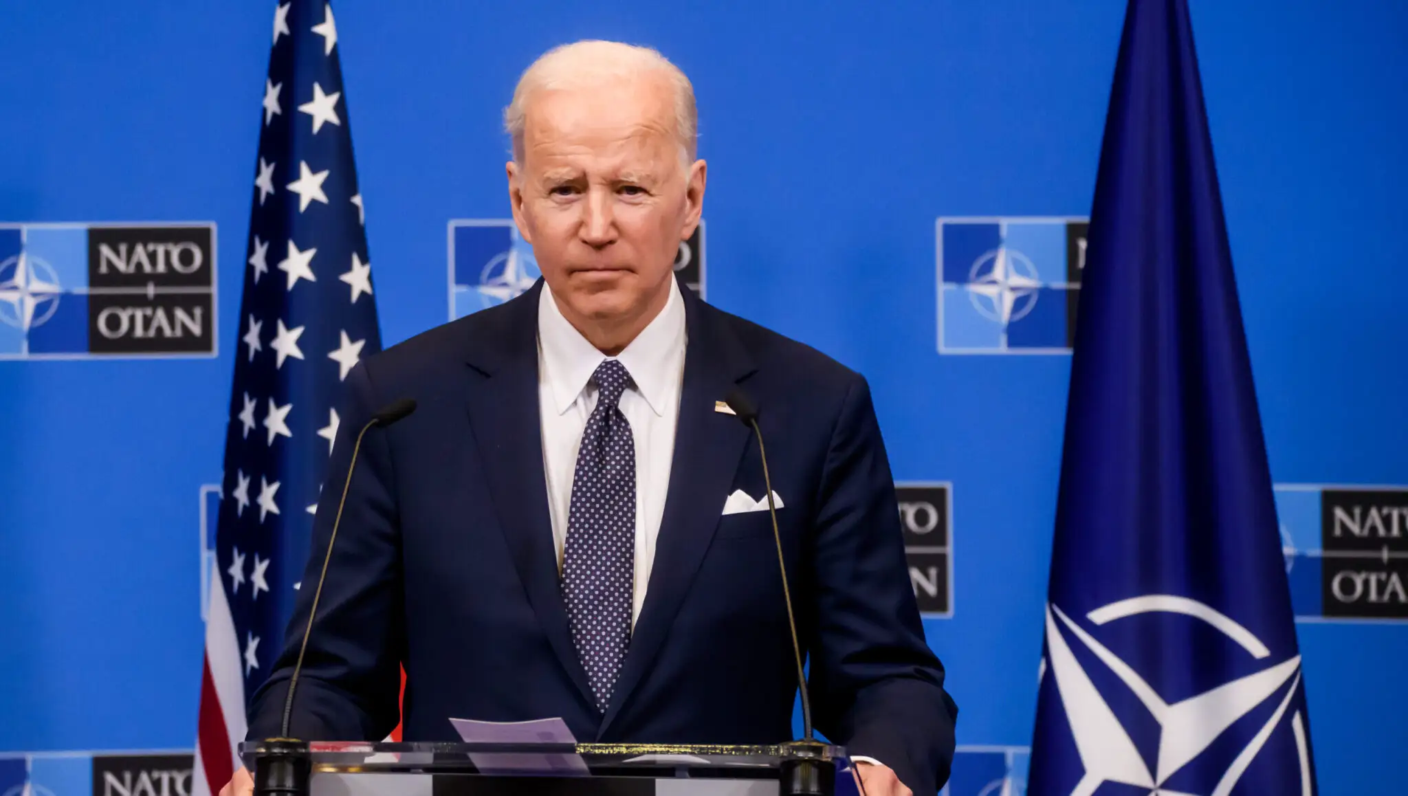 O nouă gafă a lui Joe Biden: L-a confundat pe Emmanuel Macron cu ...