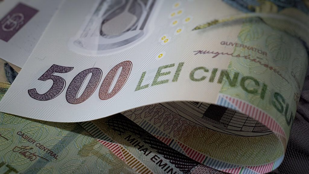 Anunț pentru clienții Enel! Se dau 500 de lei de persoană. Cine poate primi banii