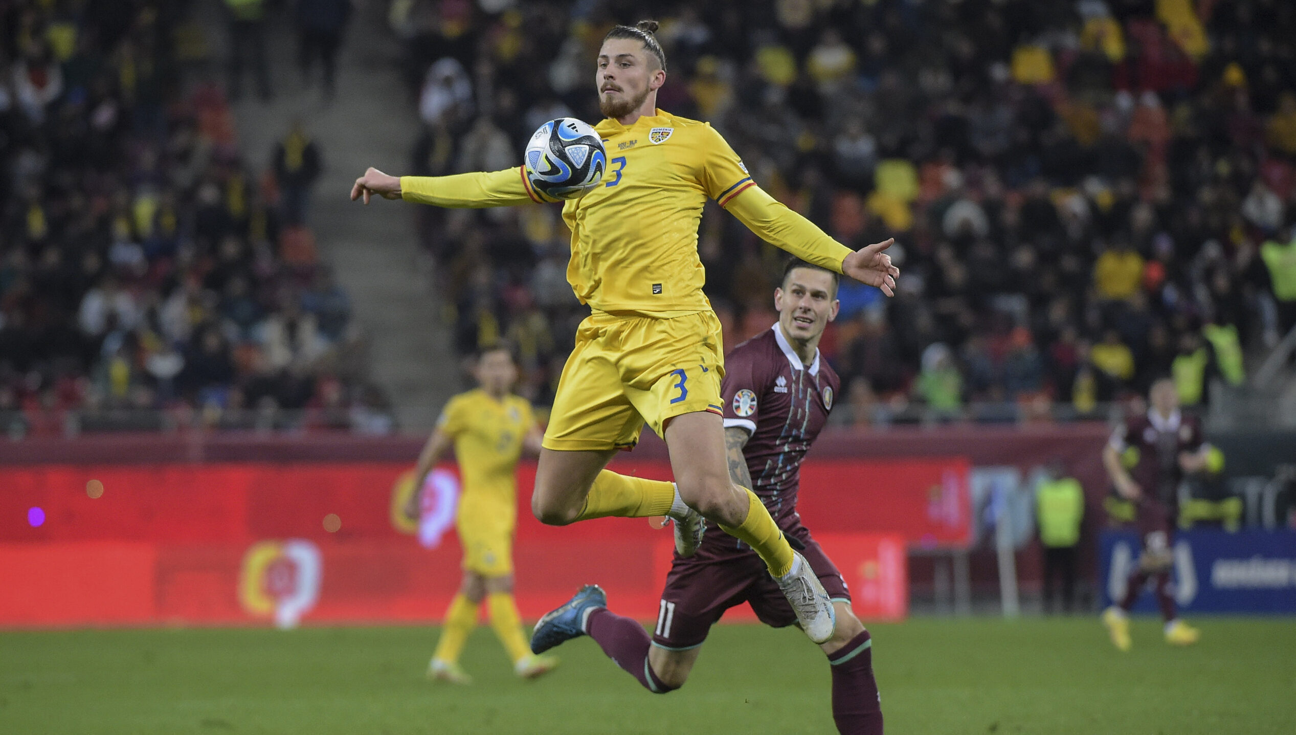 Florin Manea: Radu Drăgușin nu are fente, nu are figuri, e umil