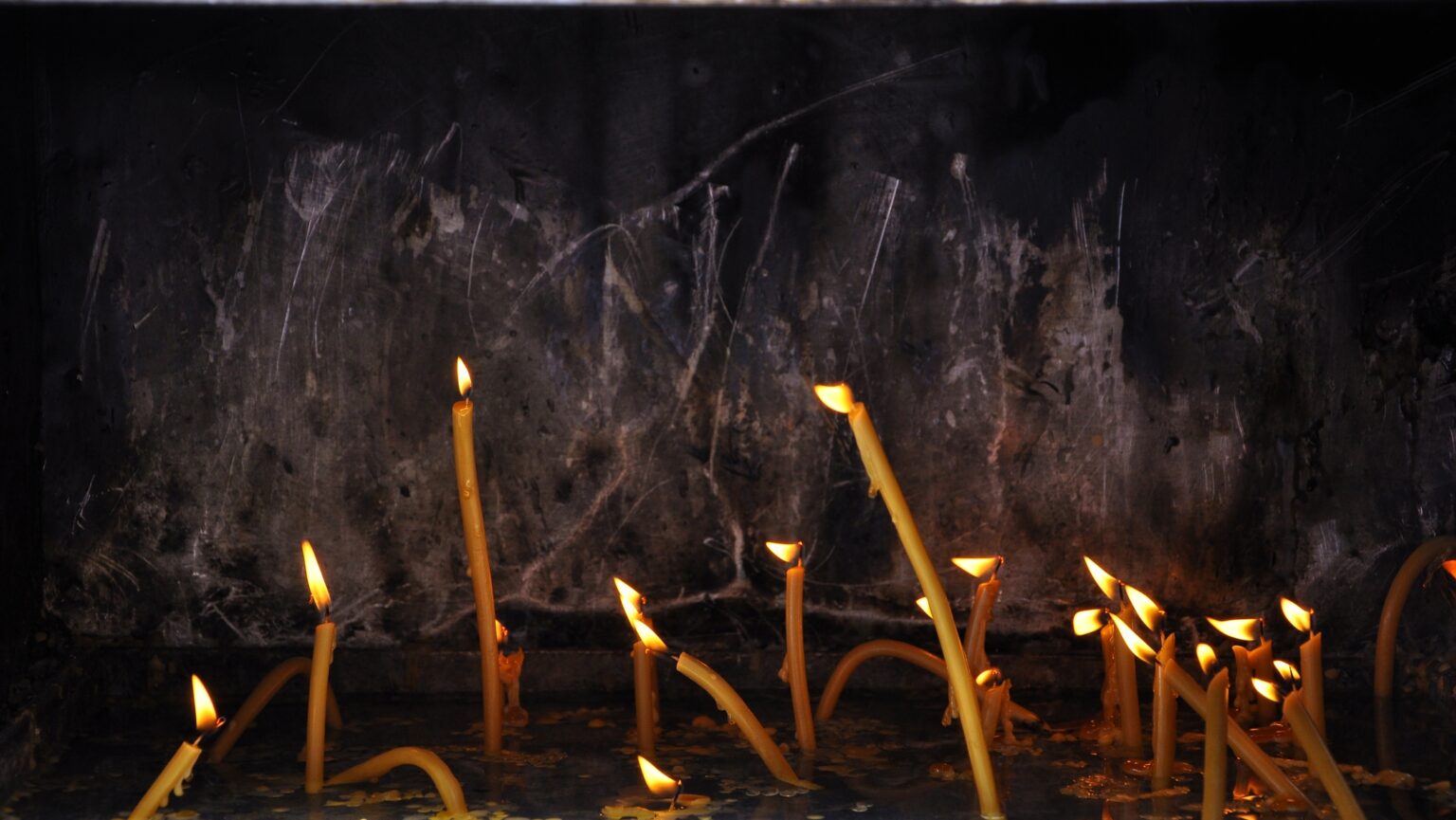 Doliu în Biserică! A murit unul dintre cei mai iubiți preoți: Dumnezeu ...