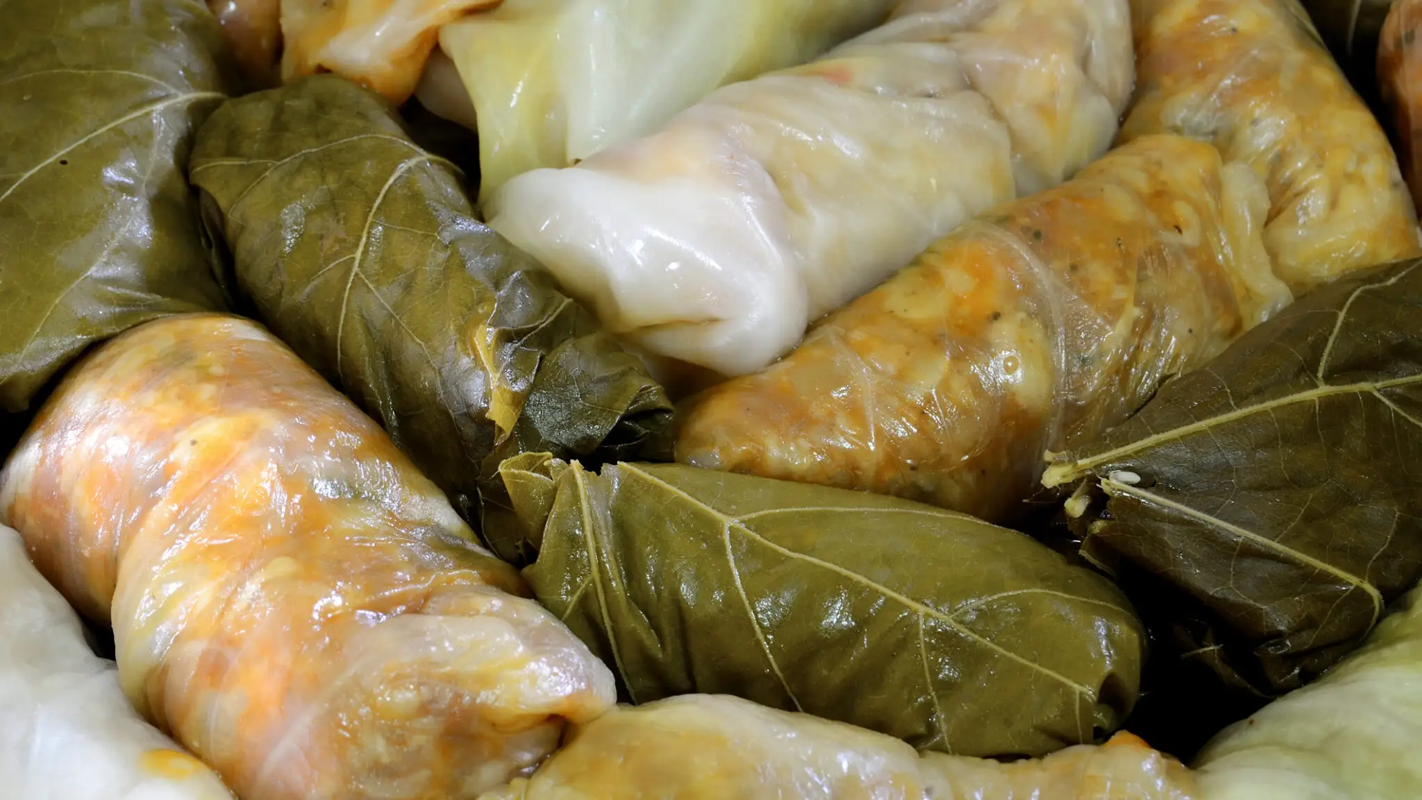 Leguma pe care trebuie să o pui peste sarmale! Vor ieși gustoase și aromate