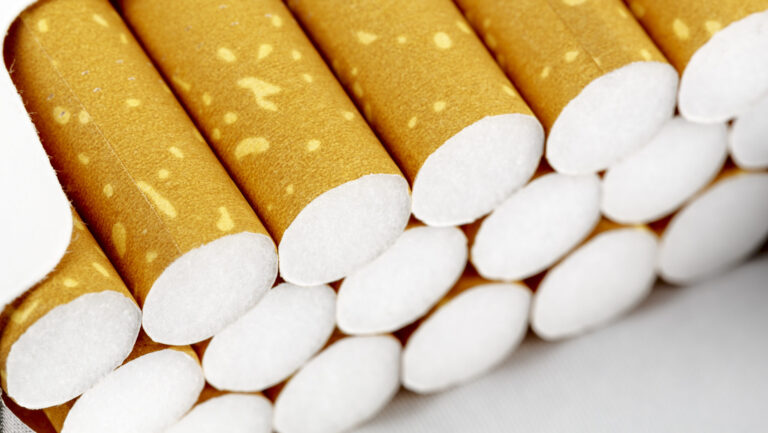 Se scumpesc țigările în România! Cât va costa un pachet