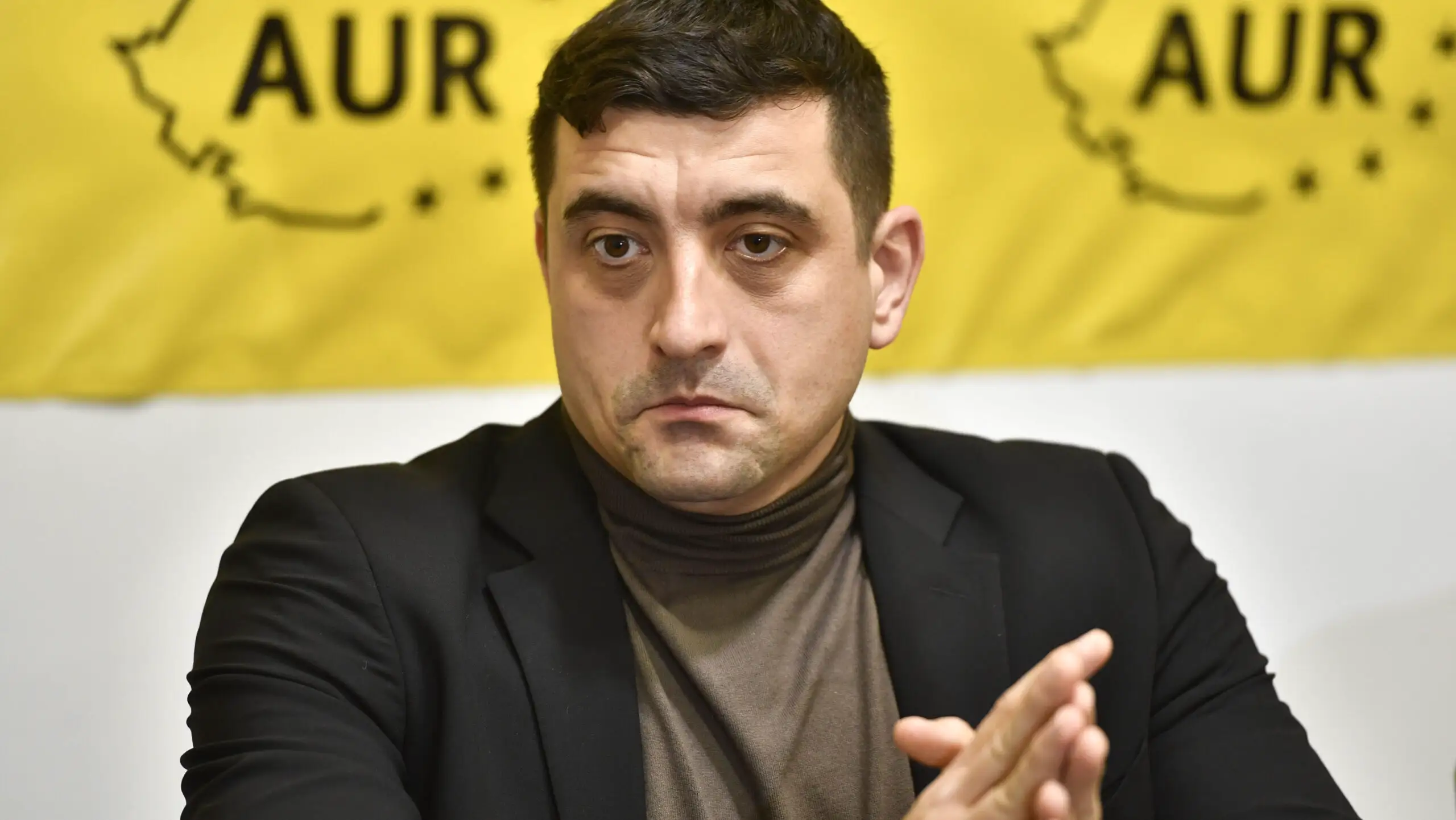 Interdicție dată partidului lui George Simion