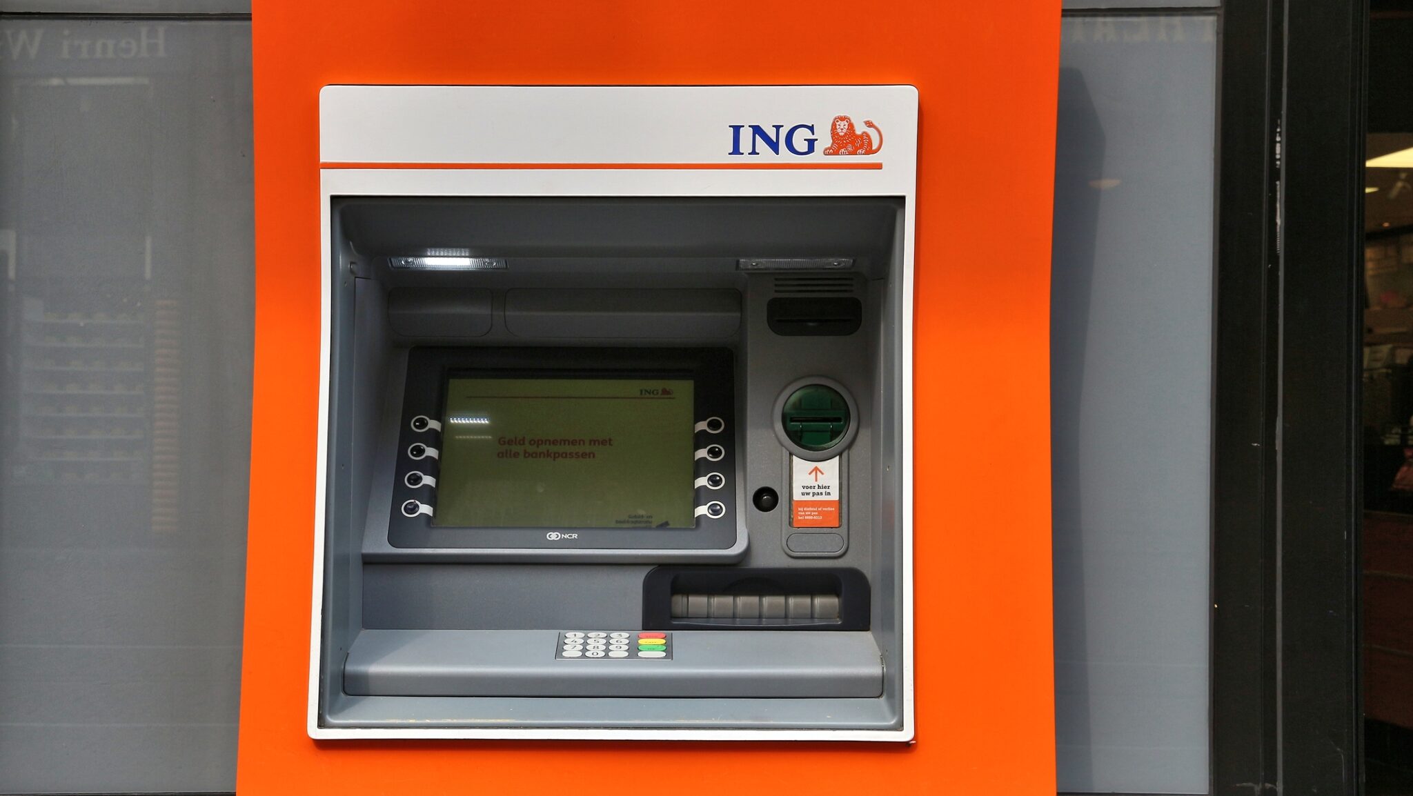 Schimbare majoră la ING Bank! Ce trebuie să știe toți clienții din România