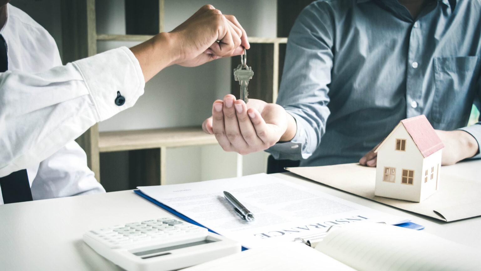 Interzis pentru chiriași! Legea nu le permite. Nu semnați! Proprietarii au dreptul să interzică ...