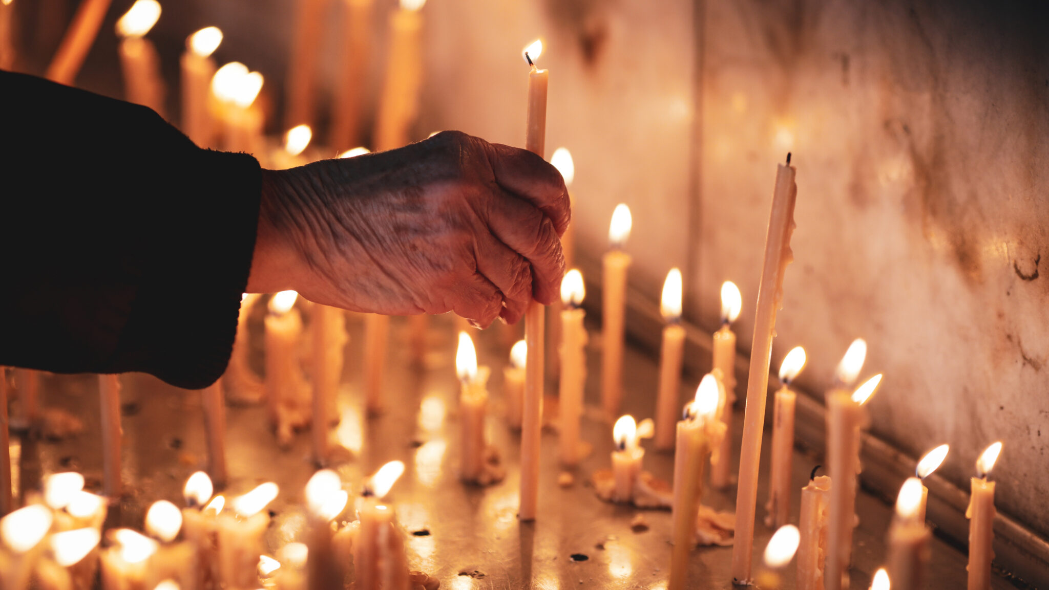 Doliu în televiziunea din România. „Omul cu Revelioanele” e sfâșiat de ...