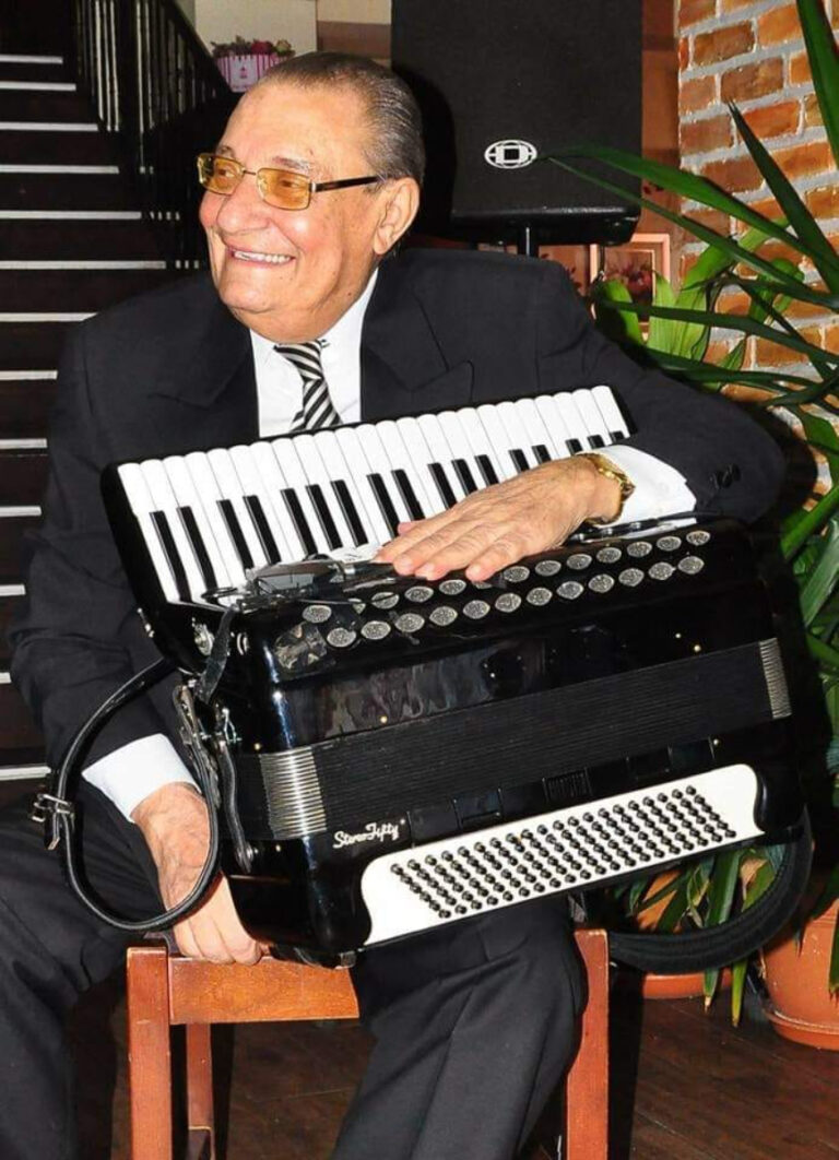 Muzica populară, în doliu! A murit un mare artist al României: Unul din ...