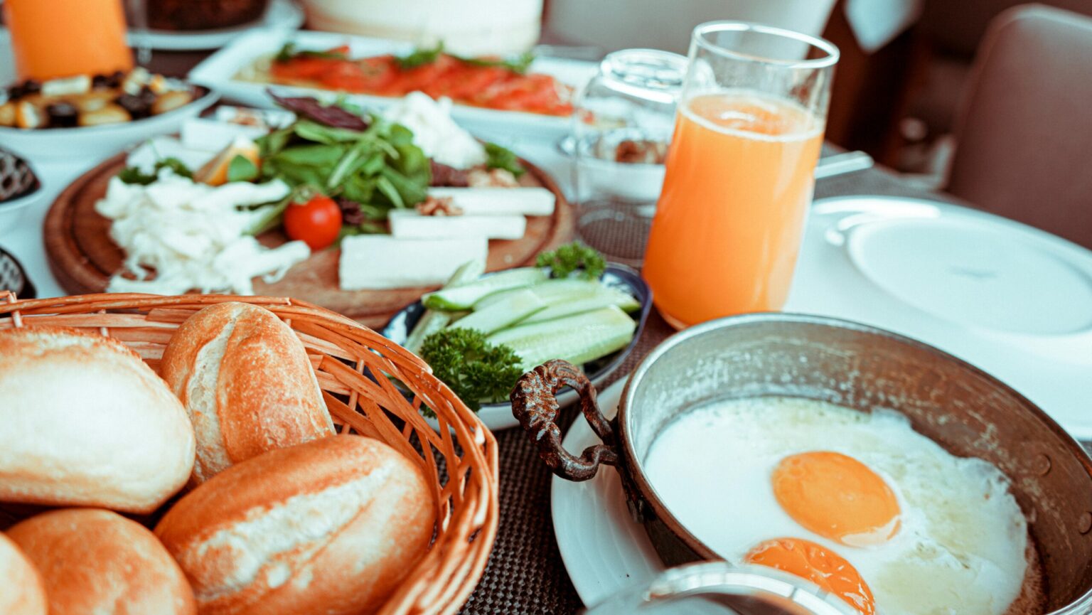 Cele mai mari greșeli pe care le faci la micul dejun. Te împiedică să ...