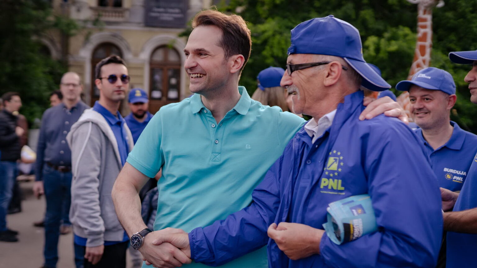 Sebastian Burduja, absolvent de cursuri la Harvard şi Stanford ...