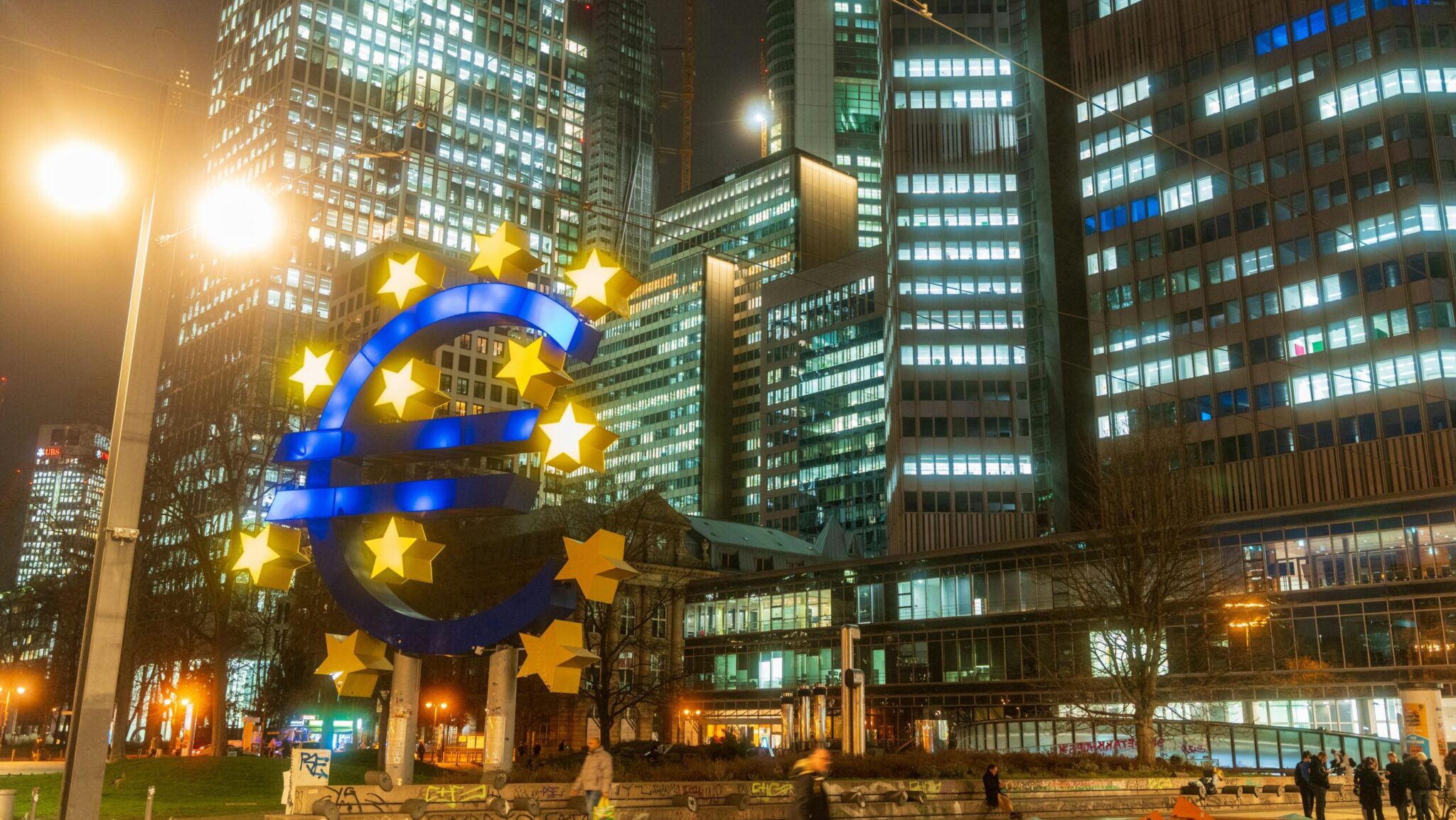 Banca Centrală Europeană (BCE) reduce pentru a treia oară dobânda de ...