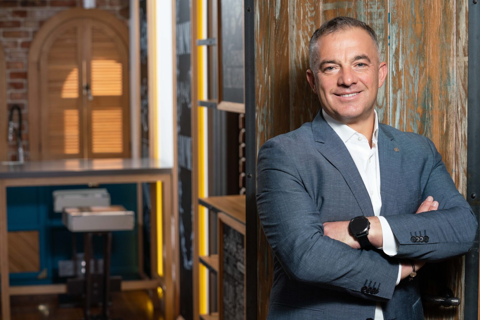 City Gril, o afacere importantă, un brand de renume. Daniel Mischie ...