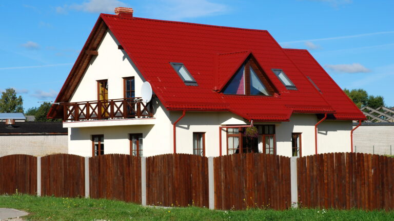 Este interzis pentru cei care stau la curte. Regula obligatorie pe