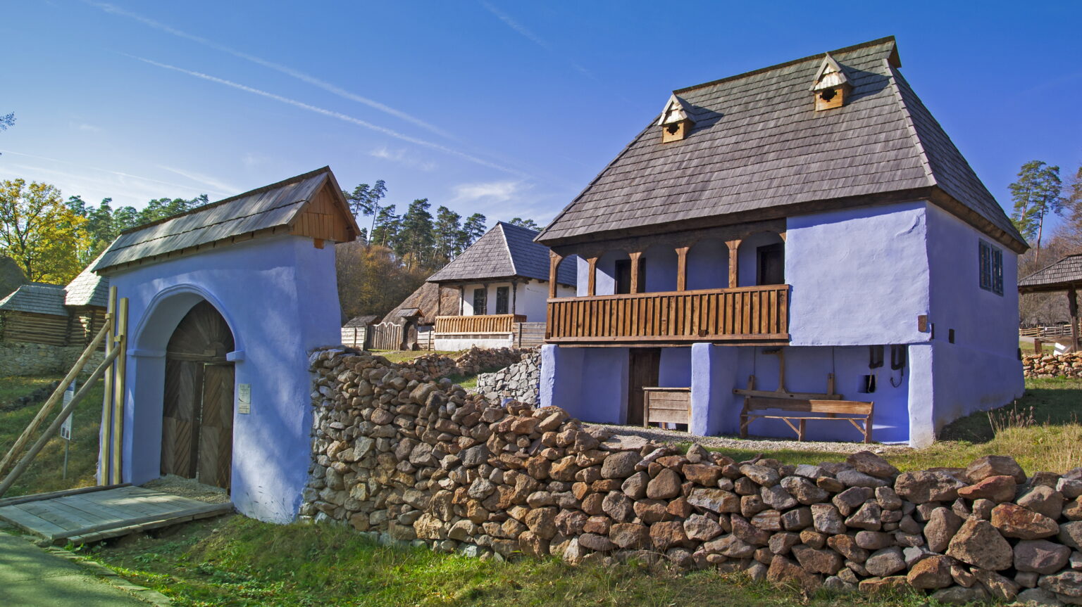 Obligatoriu pentru cei care stau la curte. Este cea mai bună soluție pe ...