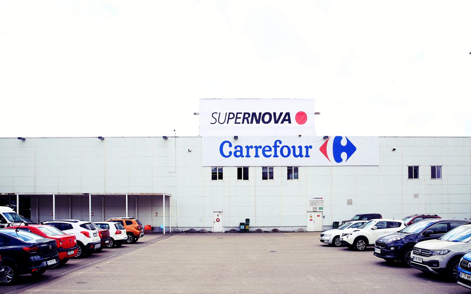 Un lanț celebru de magazine a dispărut din România. Austria dă lovitura