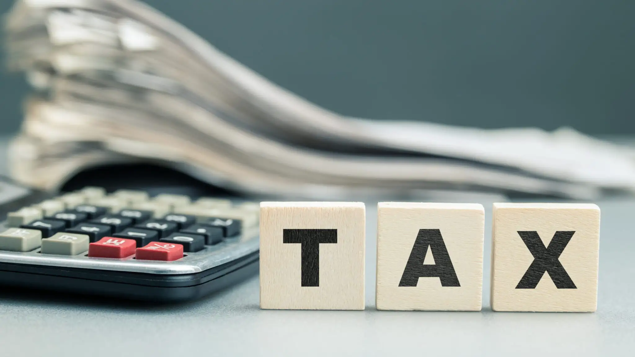Taxe și impozite 2025. Se aplică de la 1 ianuarie 2025. Românii sunt ...