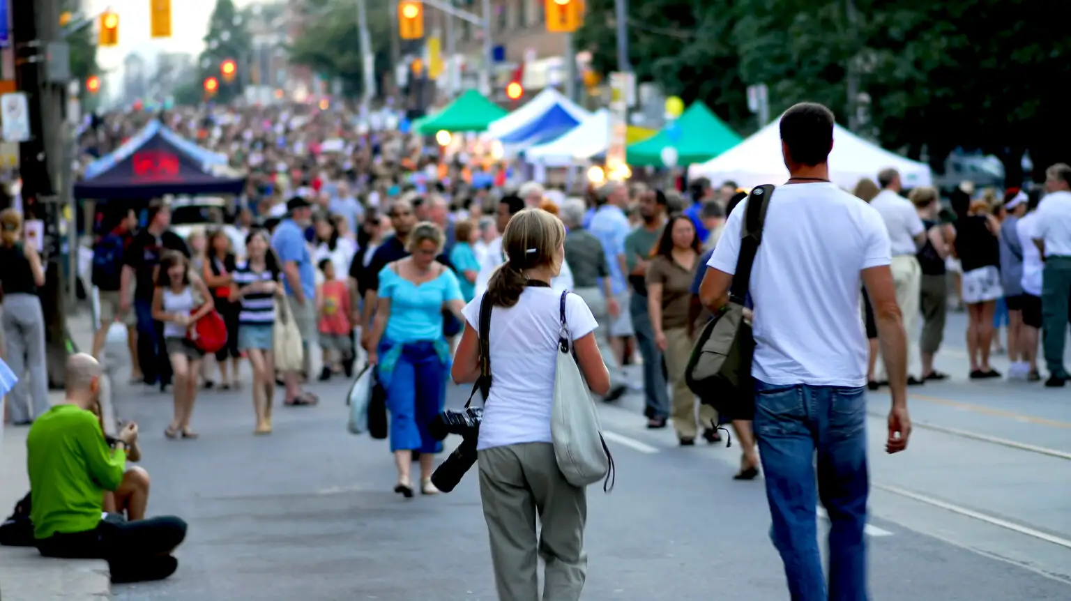 Statul vrea banii românilor. Românii fără venituri trebuie să plătească ...