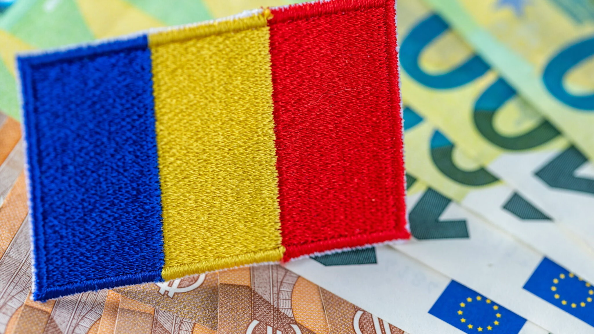 Avertisment pentru românii care folosesc Euro. Lovitură pentru cine face plăți: Va rămâne o ...