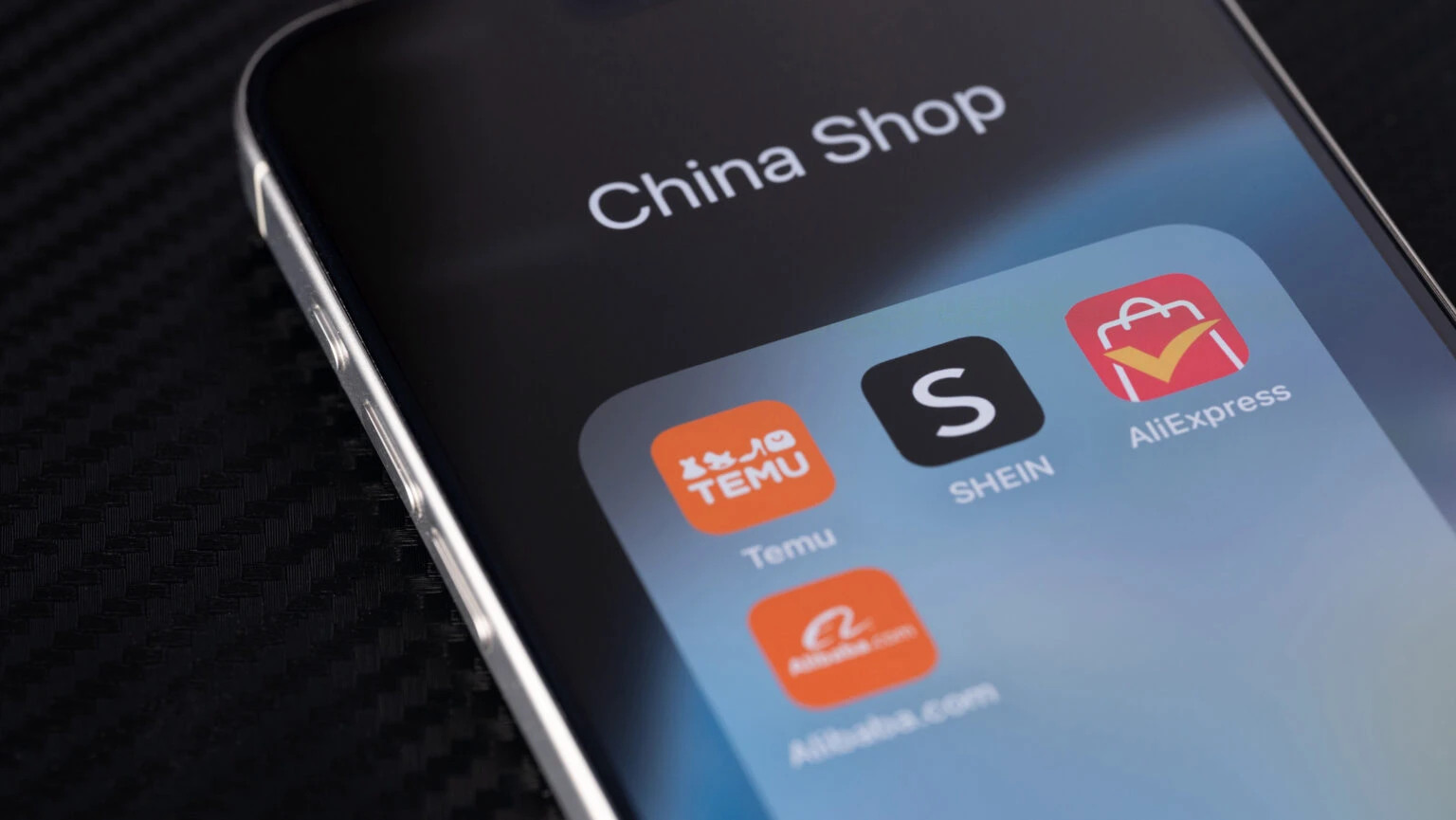 Dispar produsele ieftine. Noua taxă pentru românii care comandă pe ...