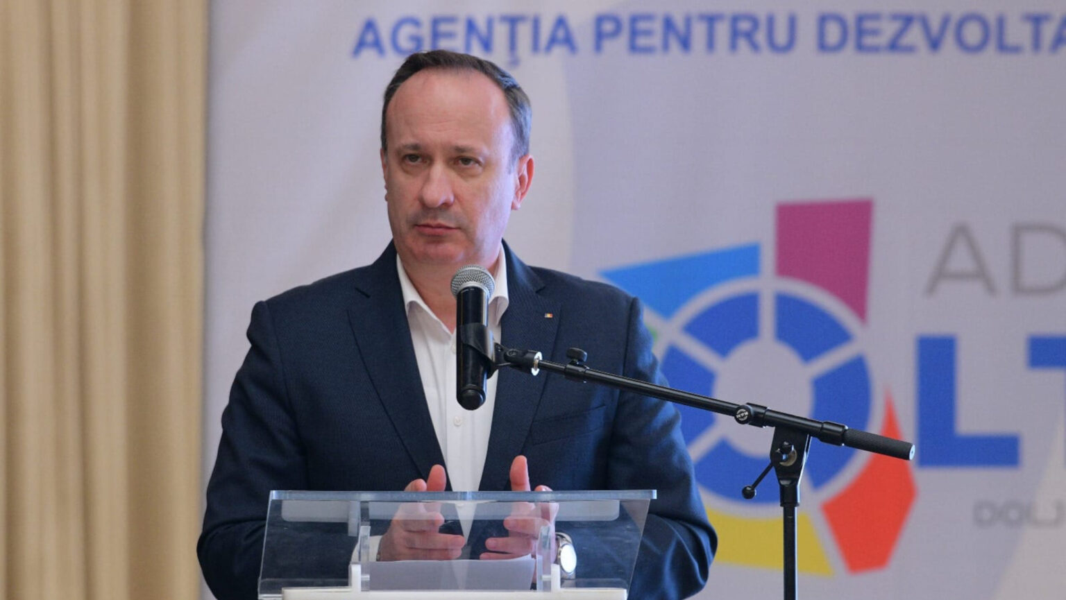 Puterea de cumpărare a românilor, în creștere. Adrian Câciu: A crescut ...