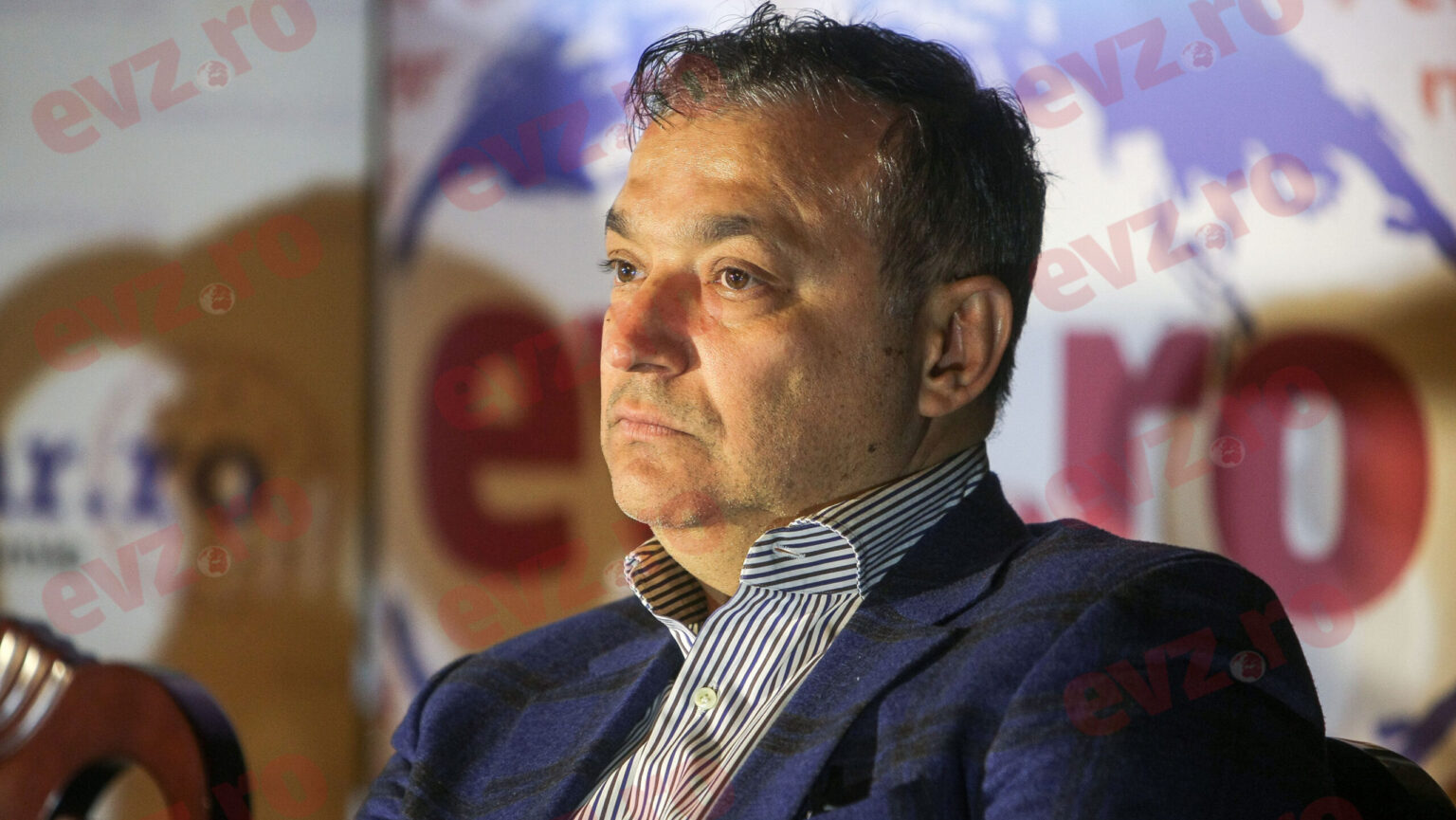 Dan Andronic critică „progresismul literar” al lui Andrei Caramitru și ...