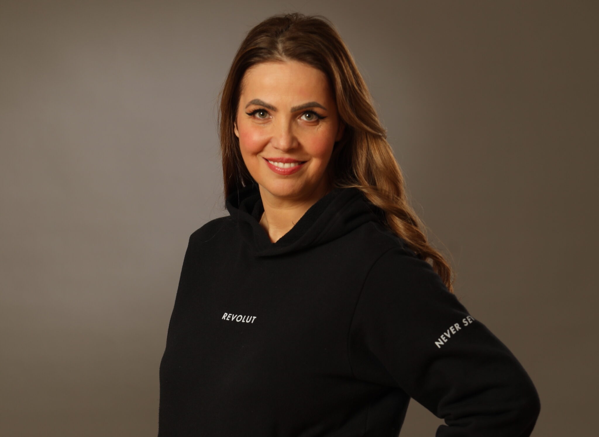 Revolut își face bancă în România. Toate conturile vor trece la IBAN-ul ...