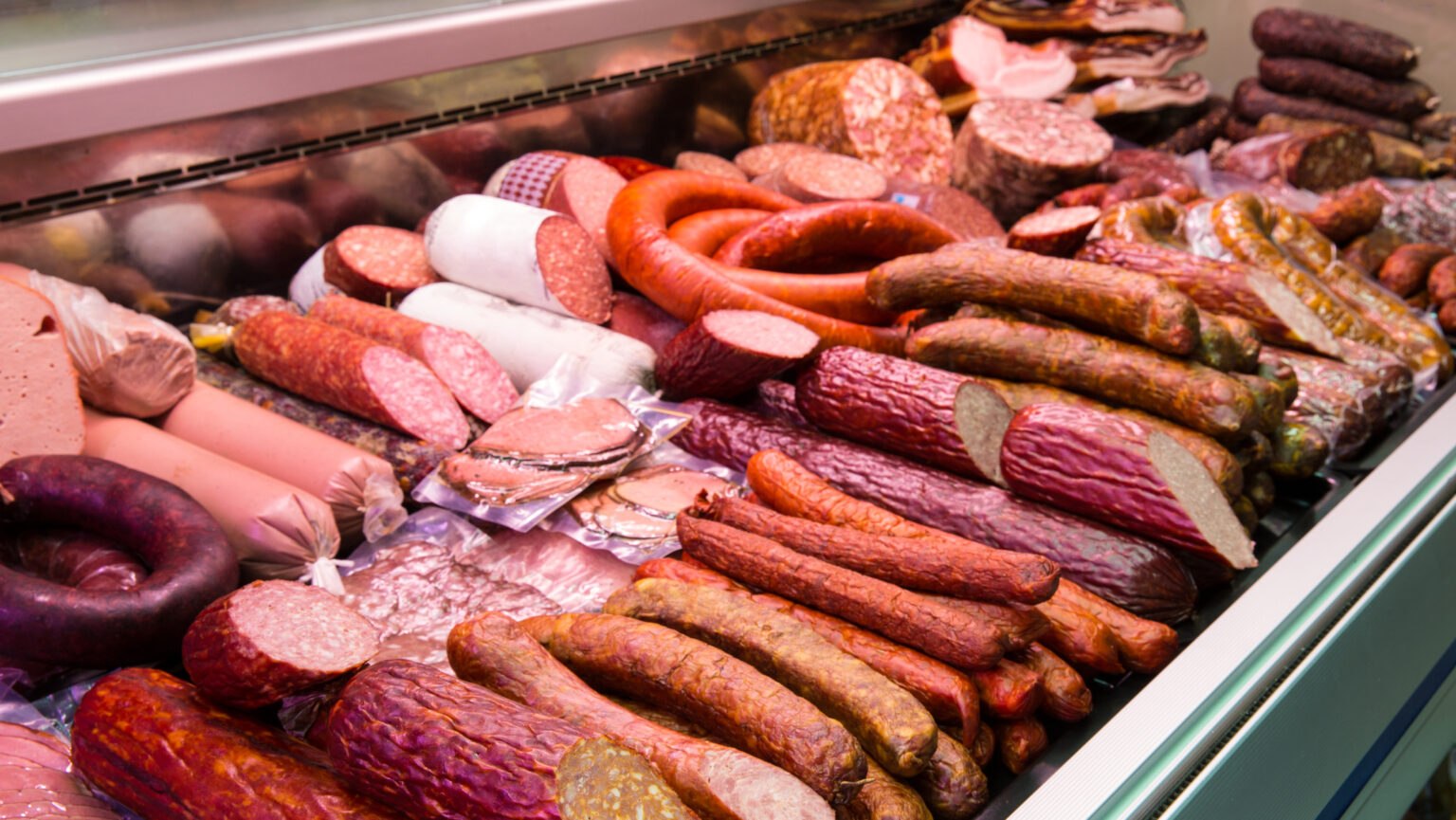 Nu mai consuma aceste alimente dacă ai peste 30 de ani! Pot fi extrem ...