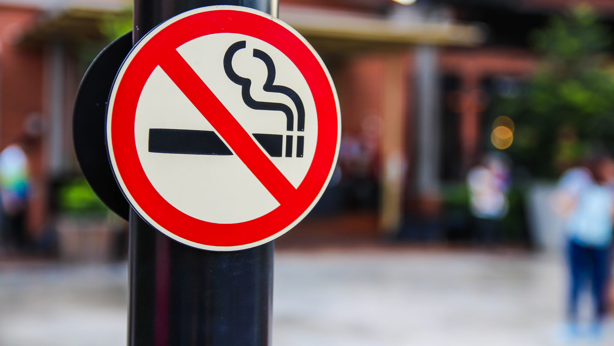 Fumatul devine interzis. Legea care se pregătește. NU mai pot cumpăra ...