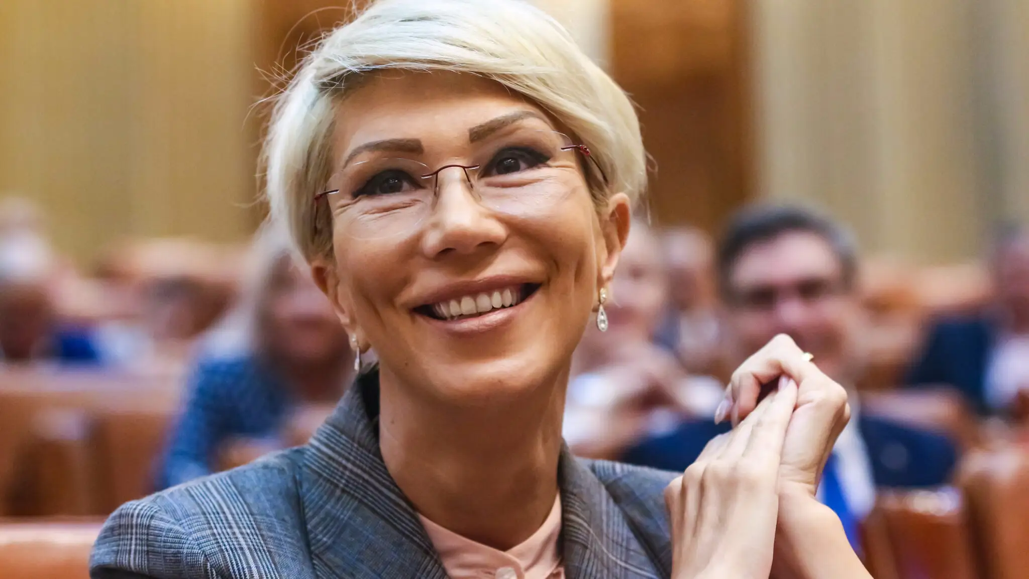Raluca Turcan avertizează că inechitățile salariale afectează grav ...
