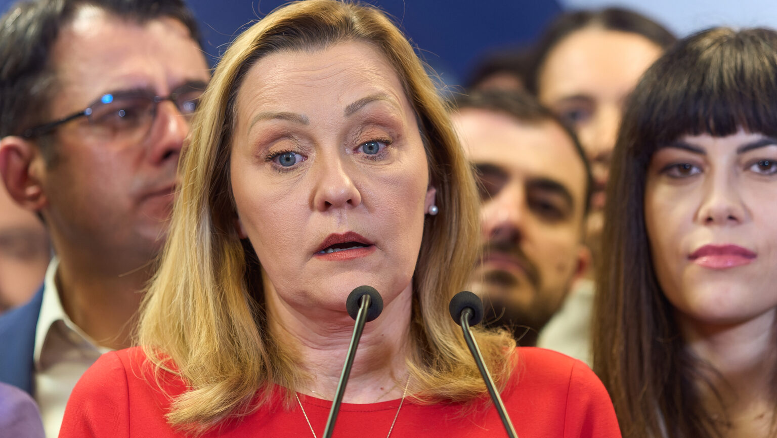 Elena Lasconi, pusă la zid după ce l-a comparat pe Nicușor Dan cu Călin ...