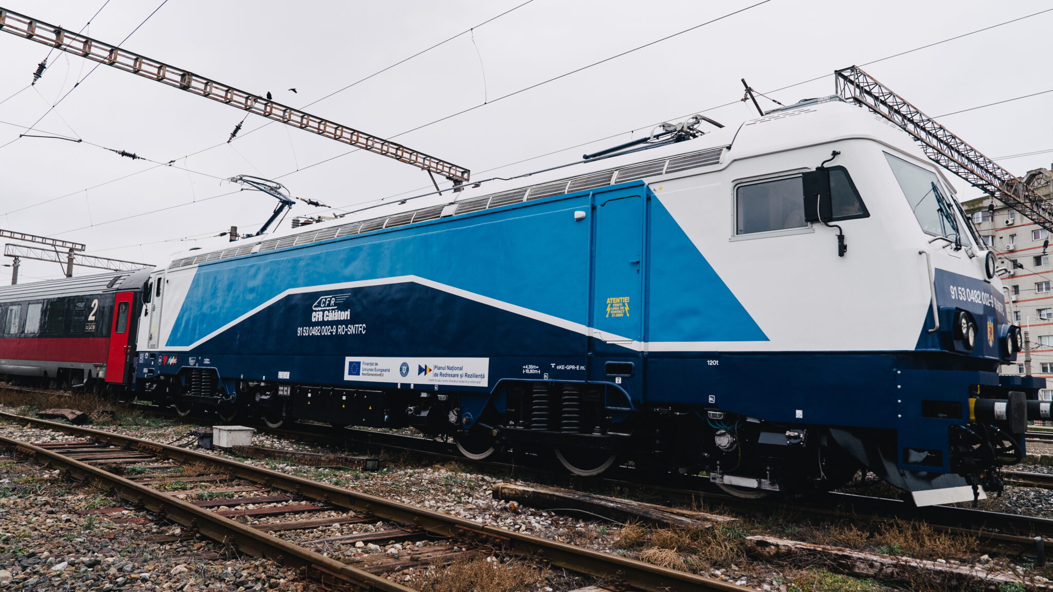 RELOC Craiova a finalizat certificarea primei locomotive electrice de ...