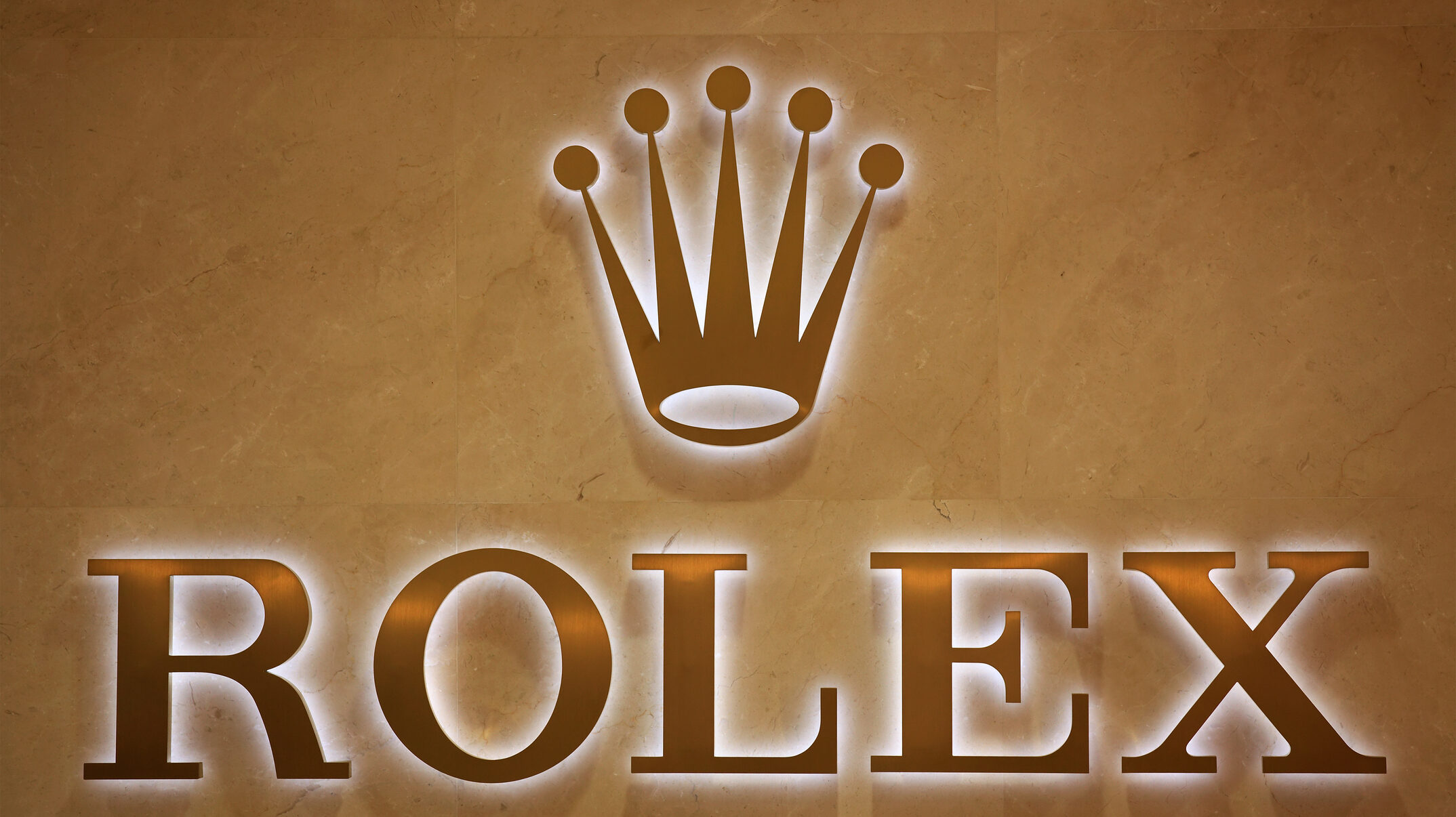 Efectele scumpirii aurului. Cât de mult au crescut prețurile ceasurilor ...