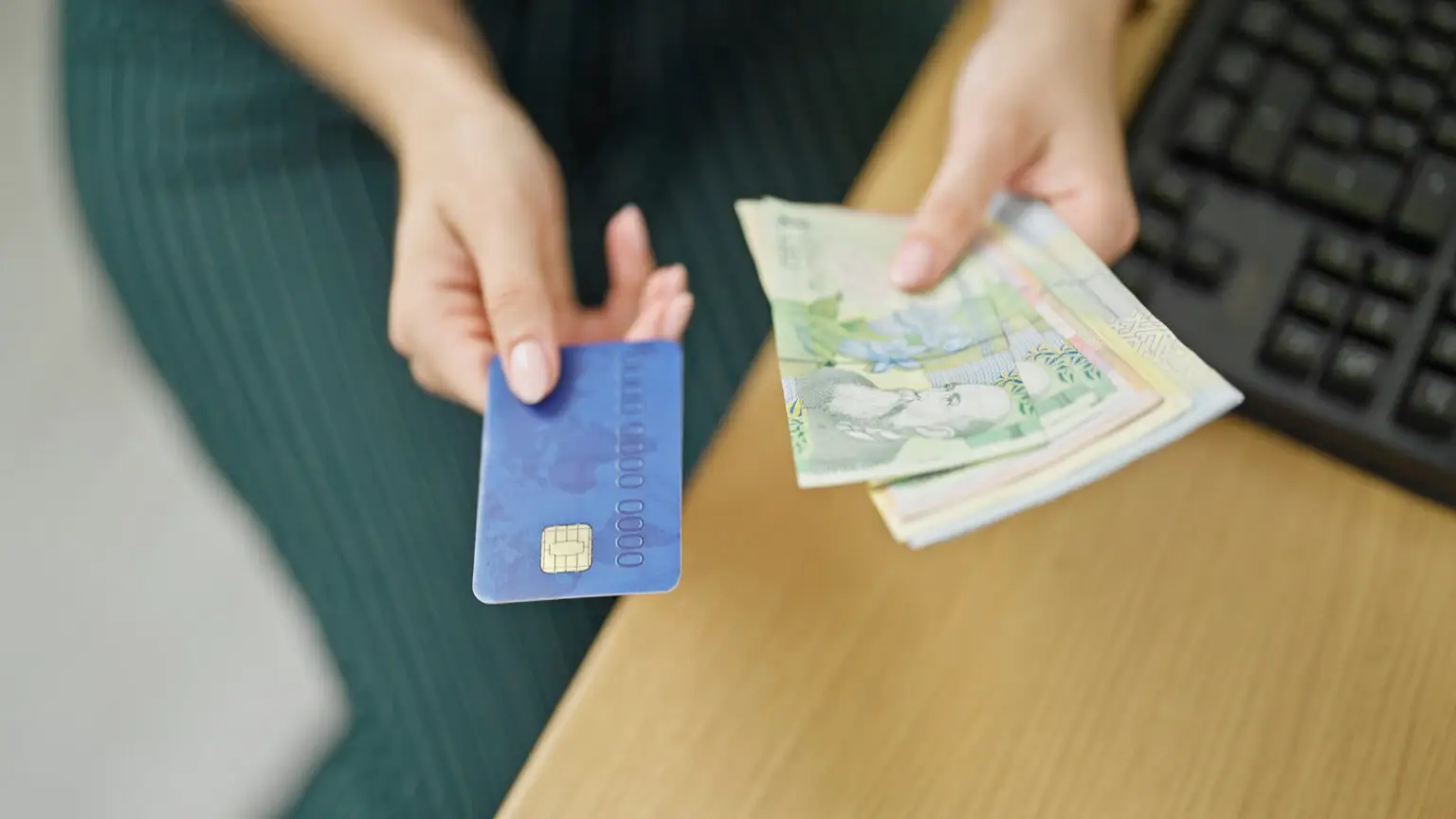 Primești toți banii înapoi pe card. Anunț pentru românii cu cont la ...