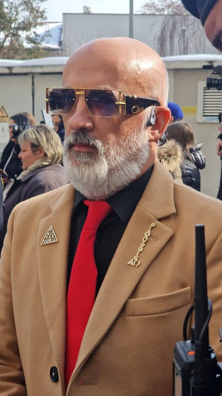 Cine este Bogdan Petre, avocatul lui Călin Georgescu. Cum s-a făcut ...