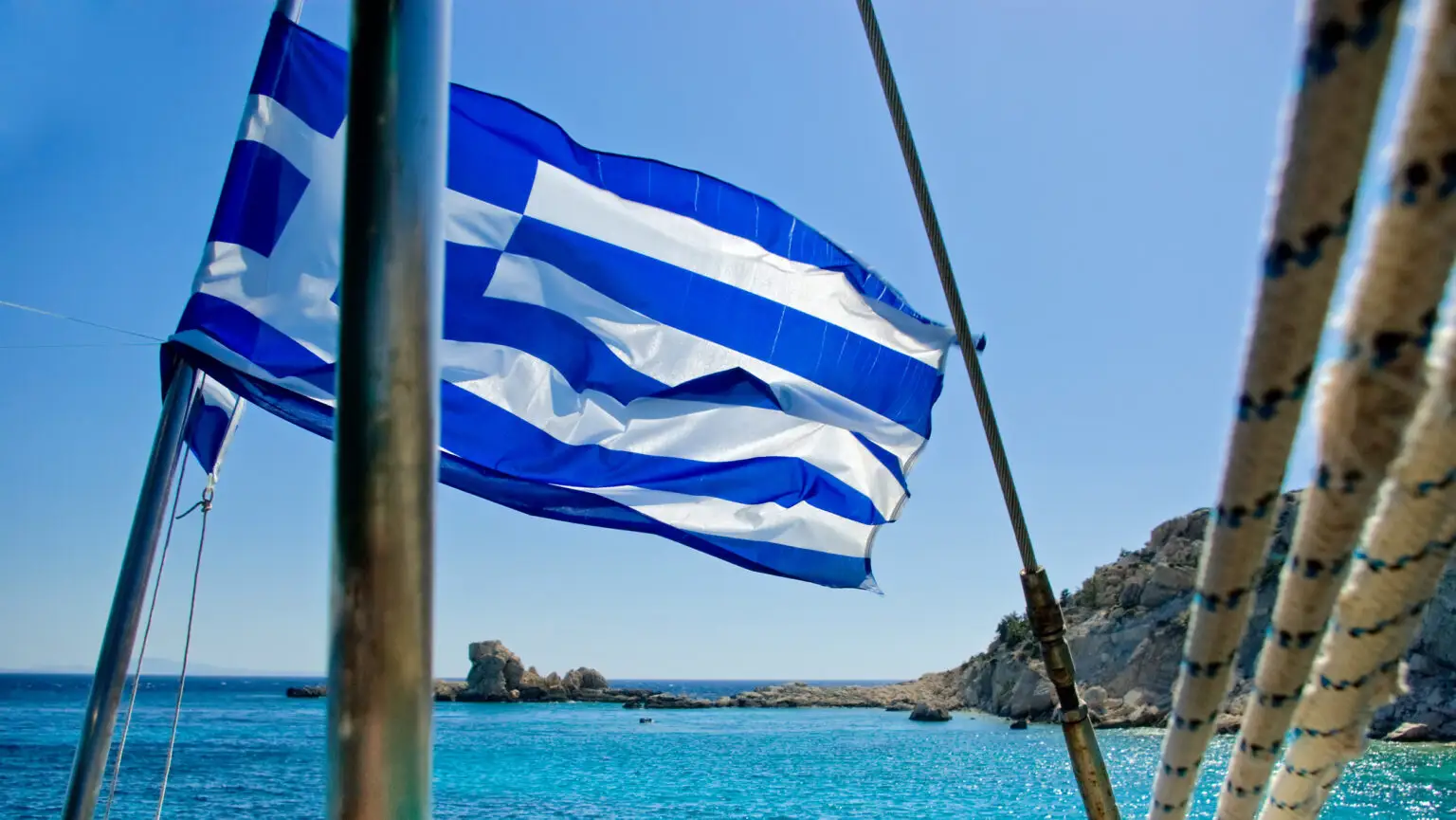 Grecia schimbă regulile pentru turiști. Restricții dure în Santorini ...