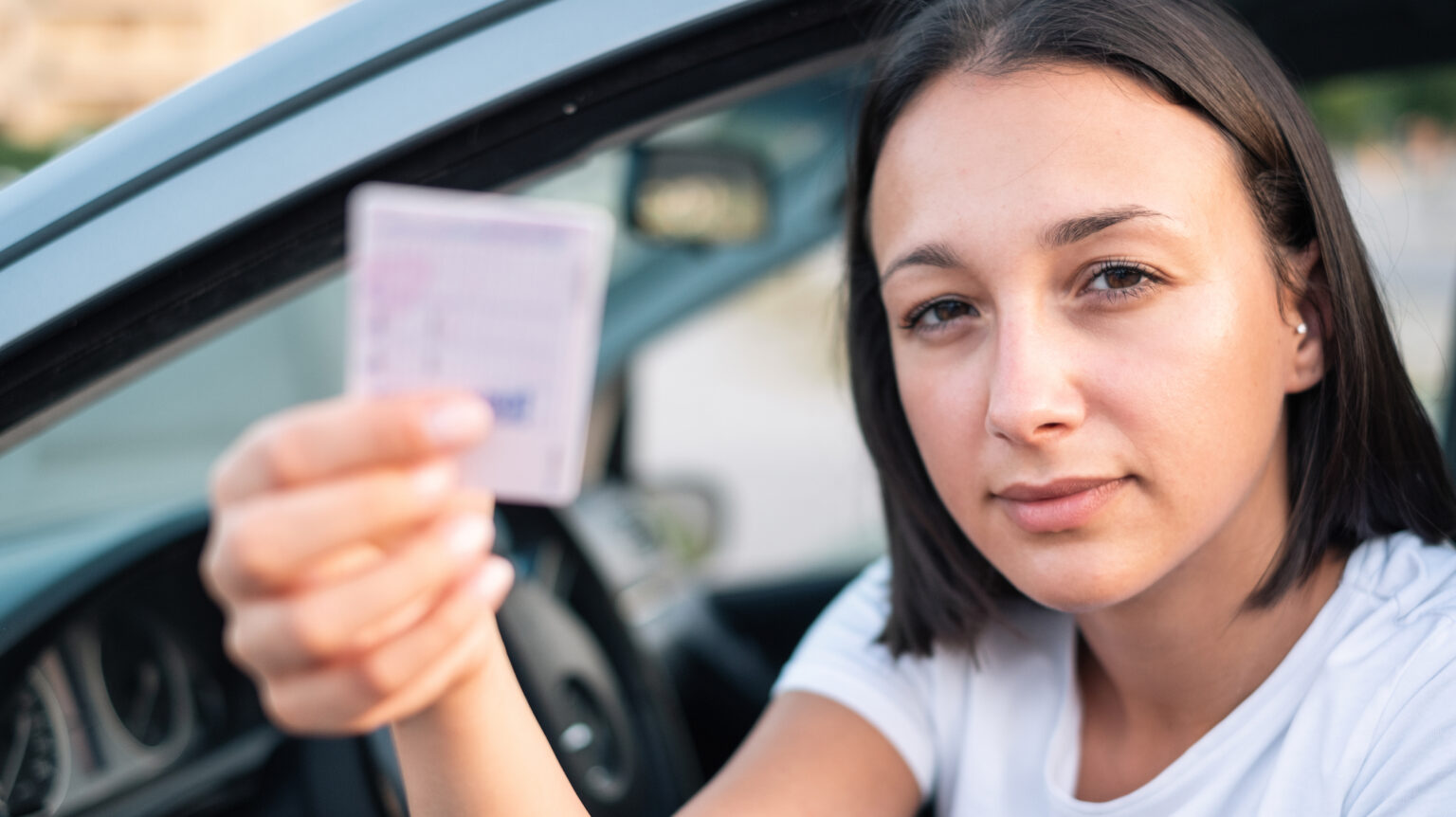 Cod Rutier 2025. Mașinile care se conduc fără permis de conducere. Lege ...