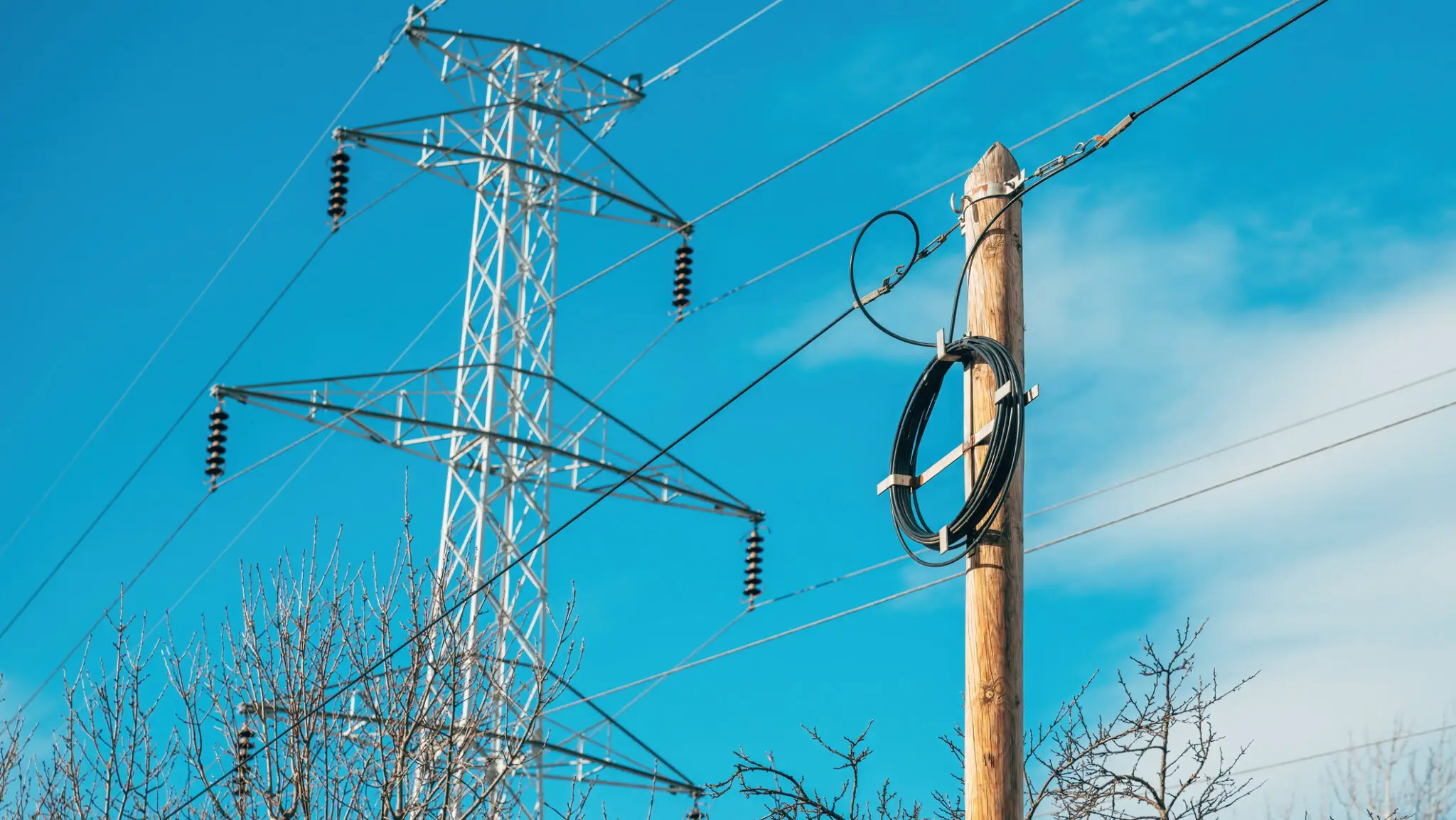 Se întrerupe curentul electric între 20–26 aprilie. Care sunt zonele ...