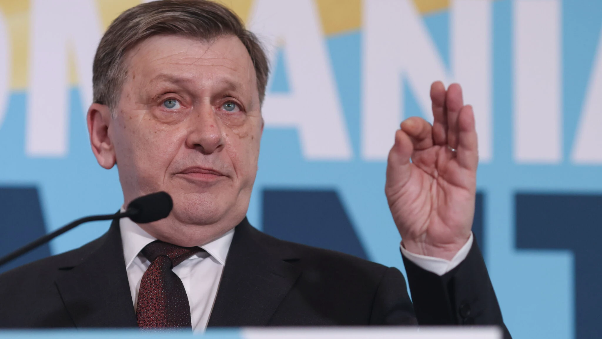 Știri și informaţii publicate cu eticheta: veceu