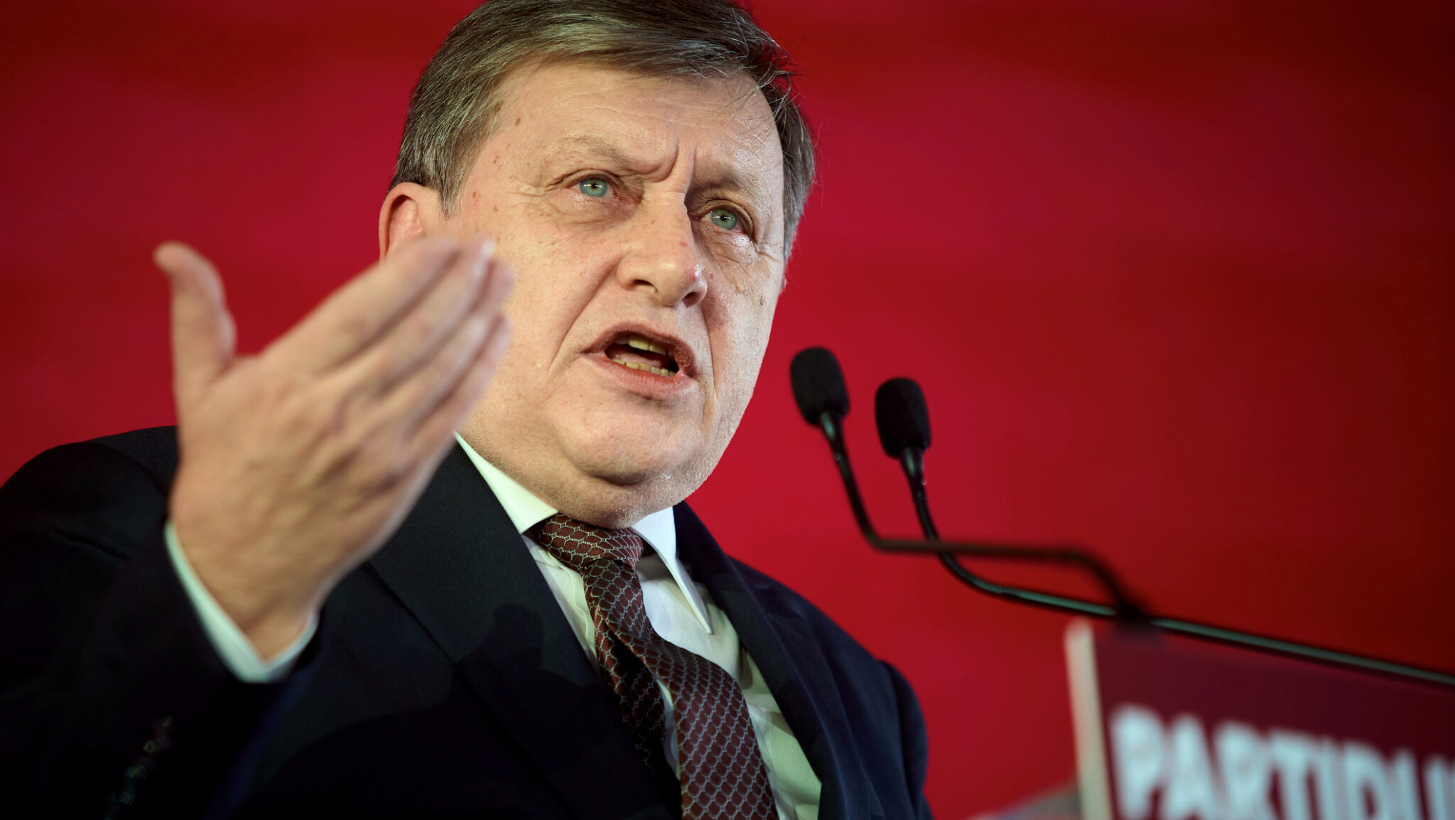 Crin Antonescu: Cu mine preşedinte, politica se va întoarce în mâinile ...