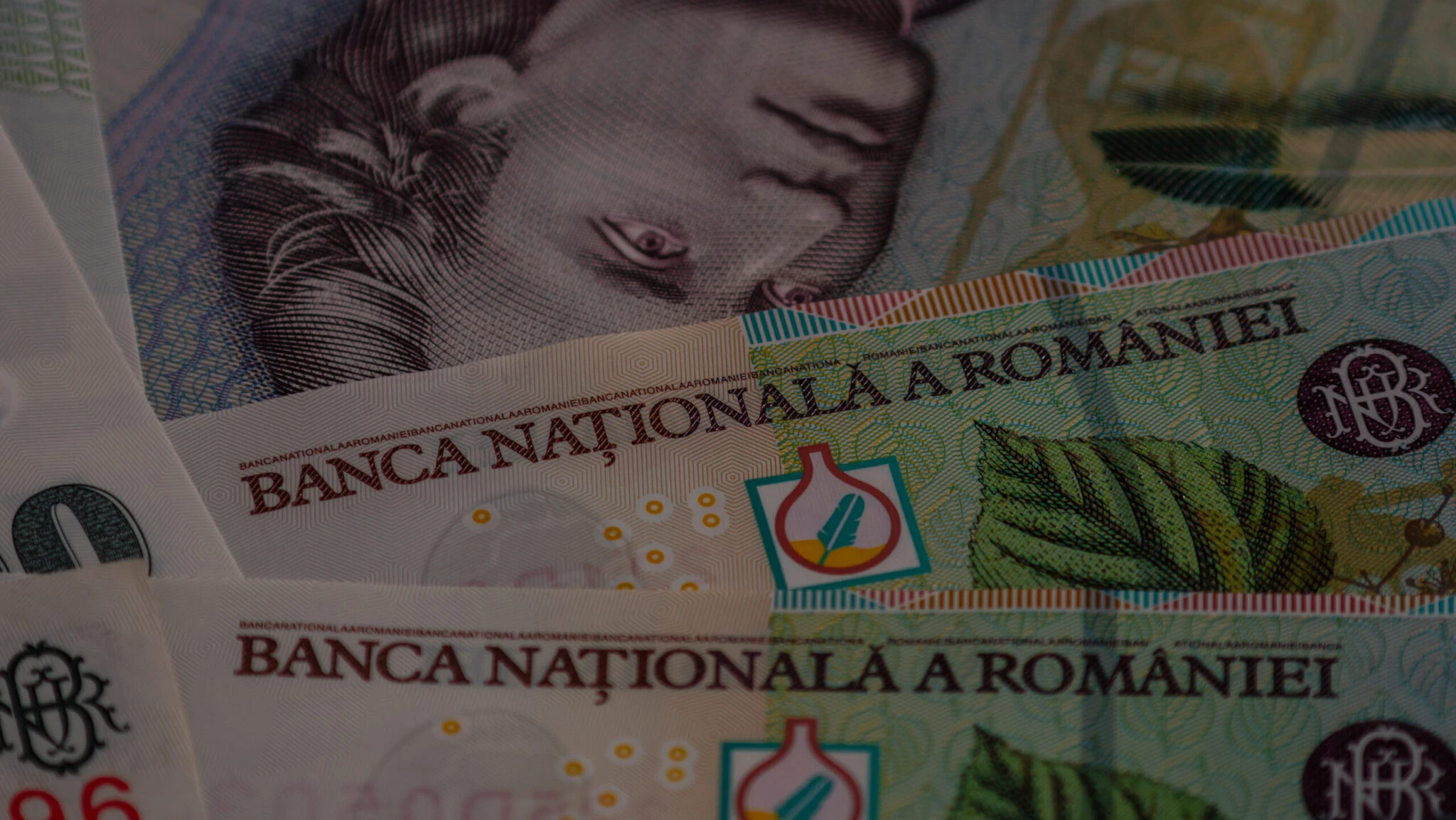 Românii sunt controlați. Decizie pentru cei care plătesc cu bani cash